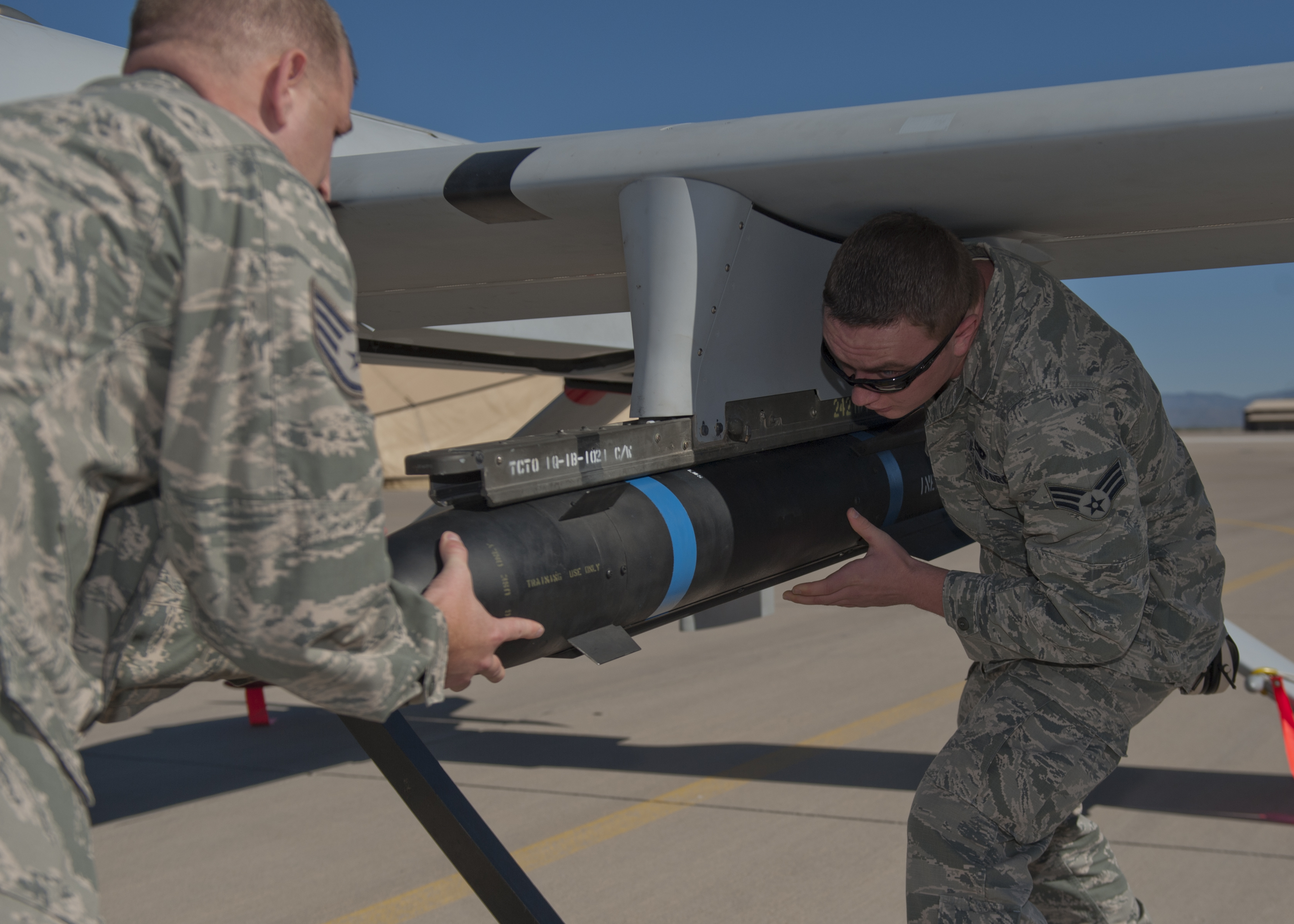 Photos: Quarterly load crew competition > Holloman Air Force Base > Display