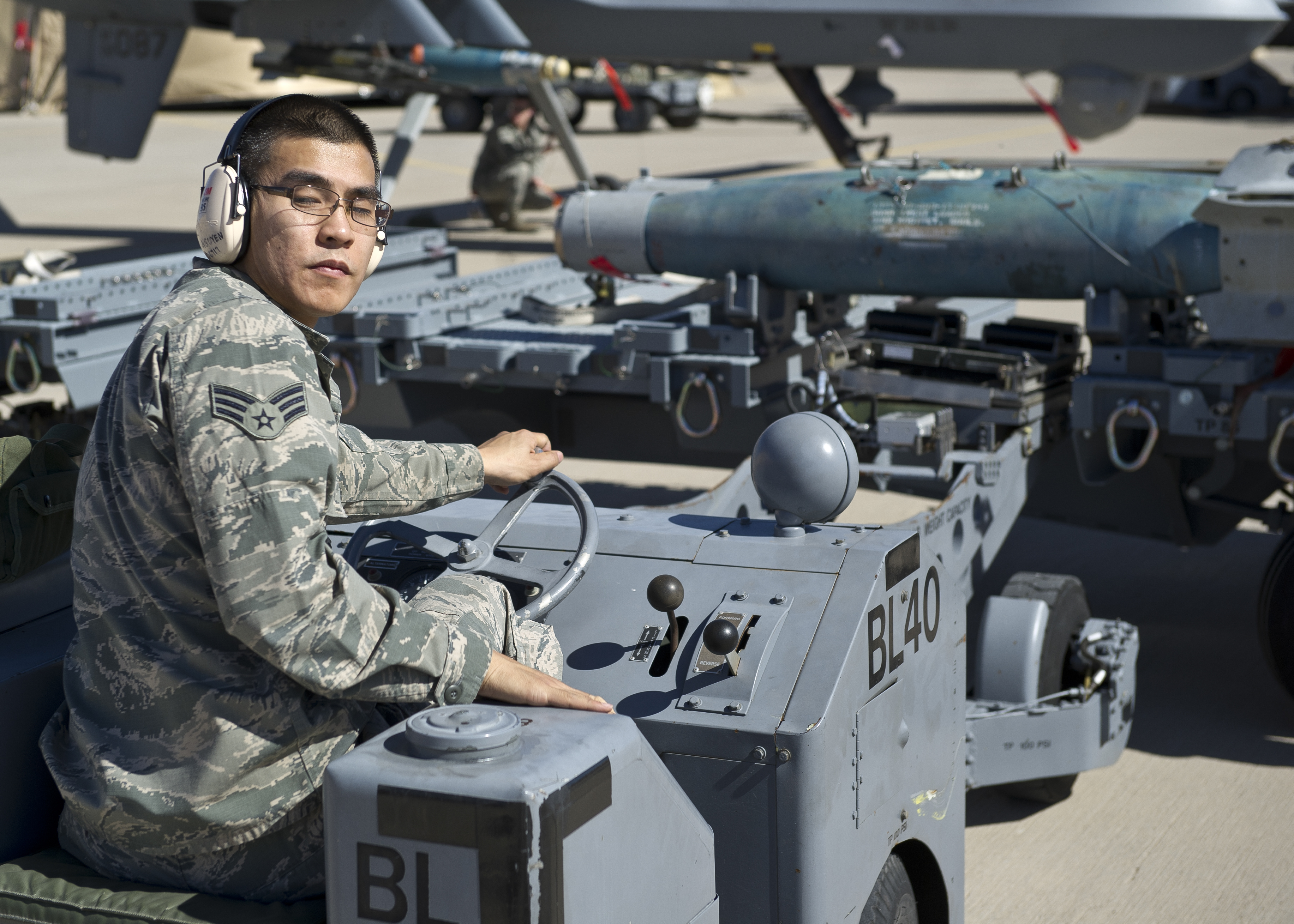 Photos: Quarterly load crew competition > Holloman Air Force Base > Display