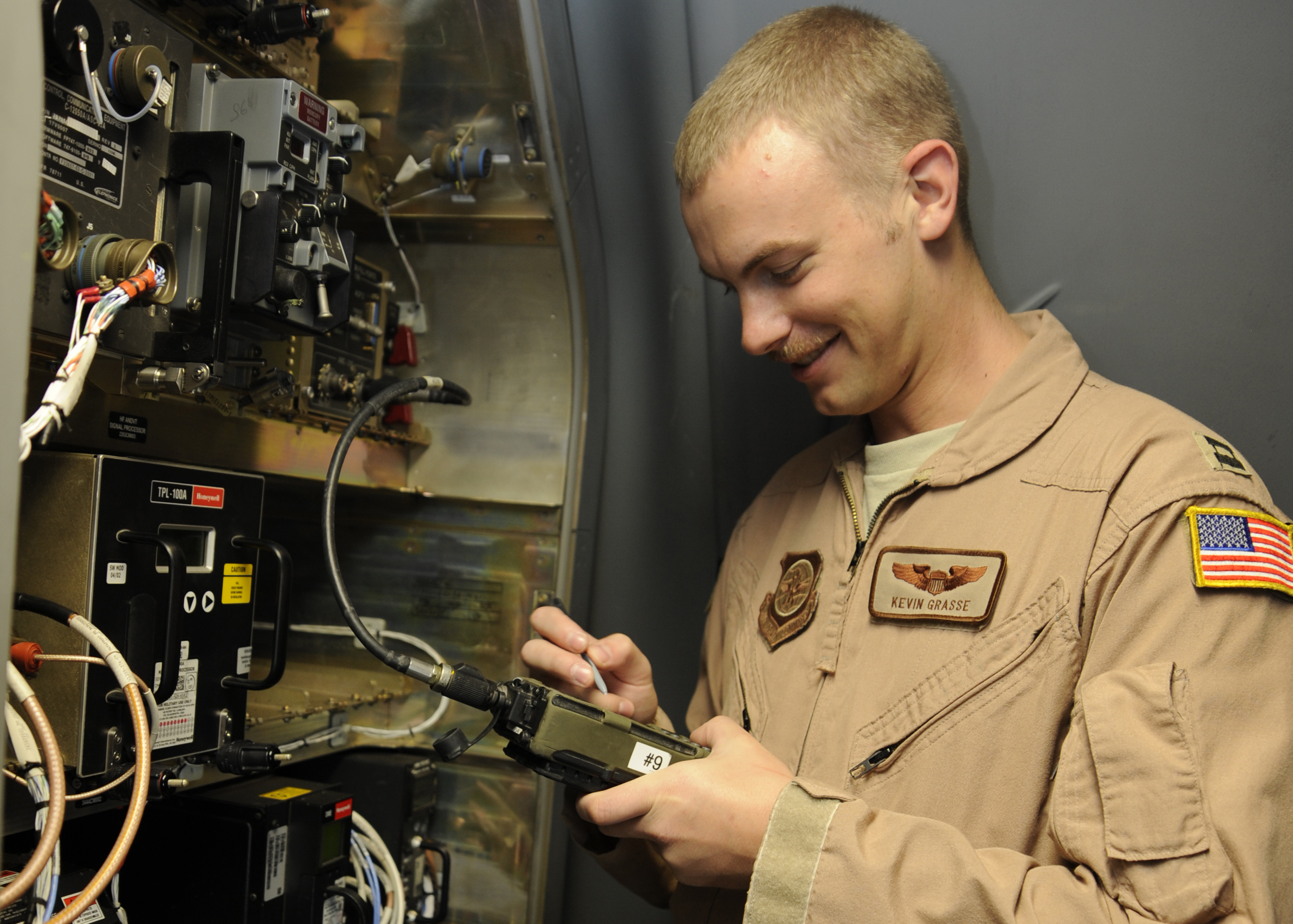 C-17 Ops delivers combat cargo > Air Mobility Command > Article Display