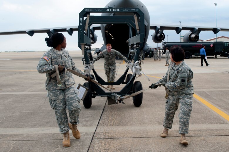 Airmen and Soldiers join forces for cargo readiness training > Air ...