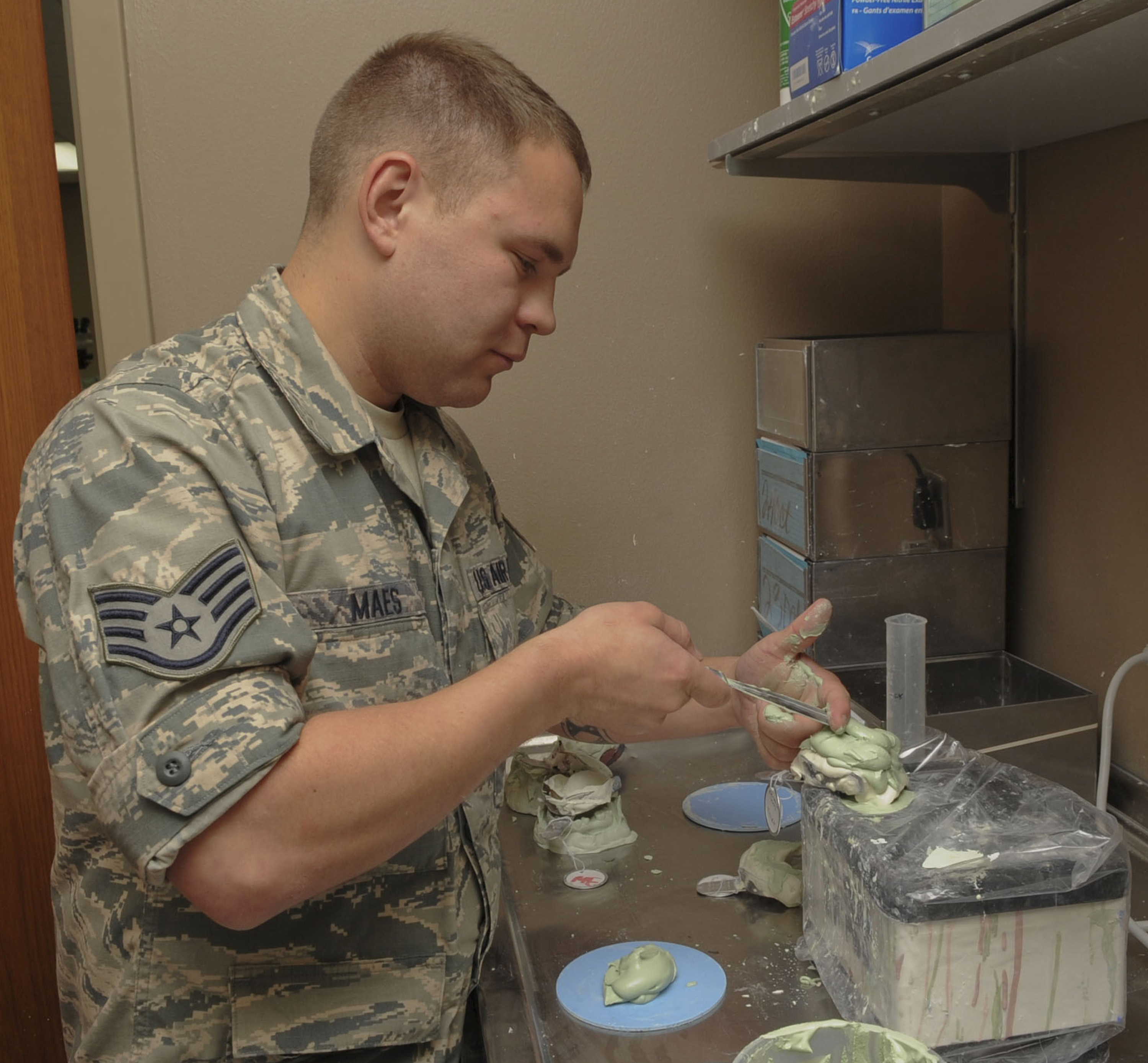 2nd Dental Squadron lab techs get into the groove > Barksdale Air Force ...