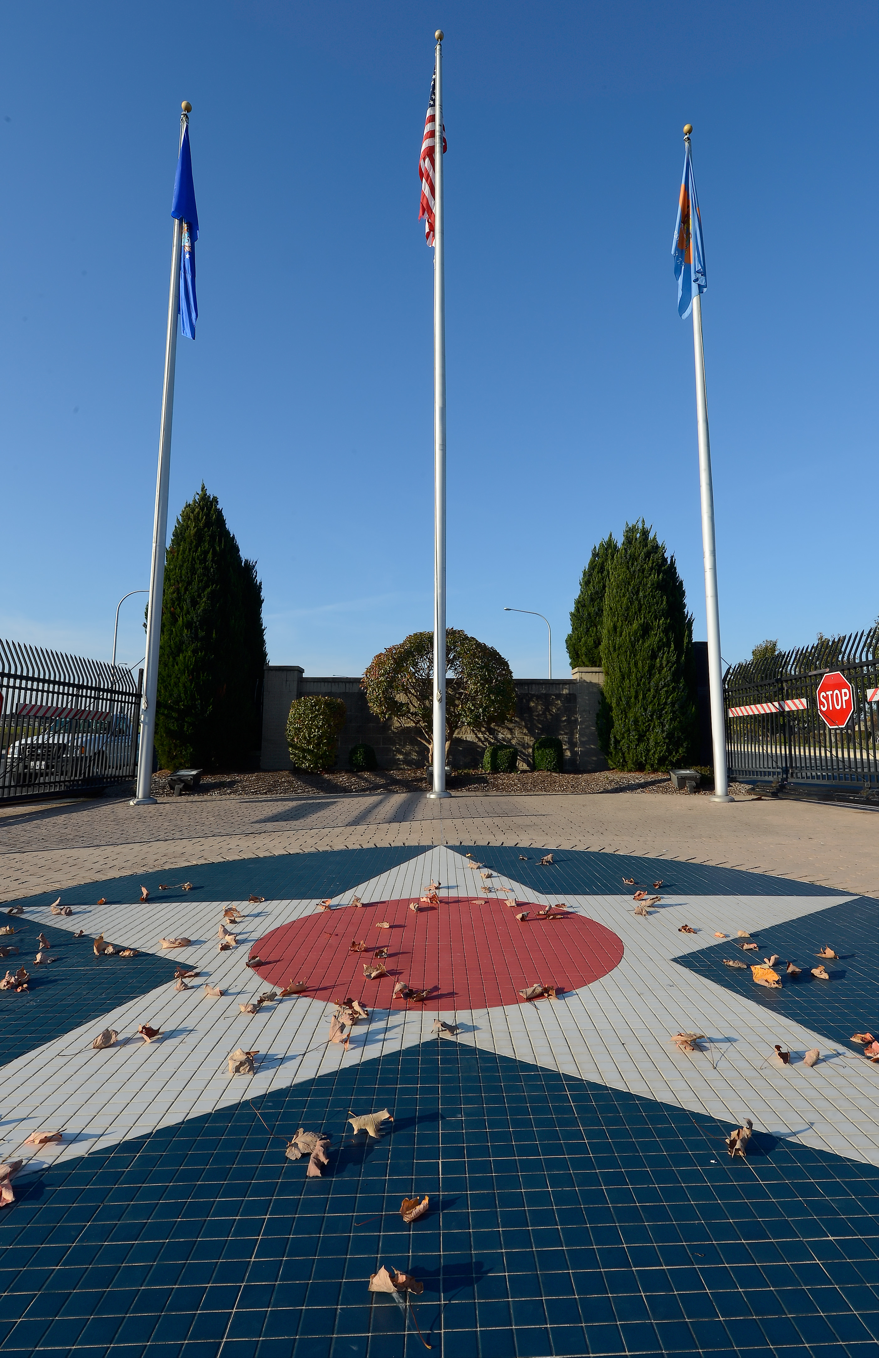 Snapshots: Fall colors > Dover Air Force Base > Article Display