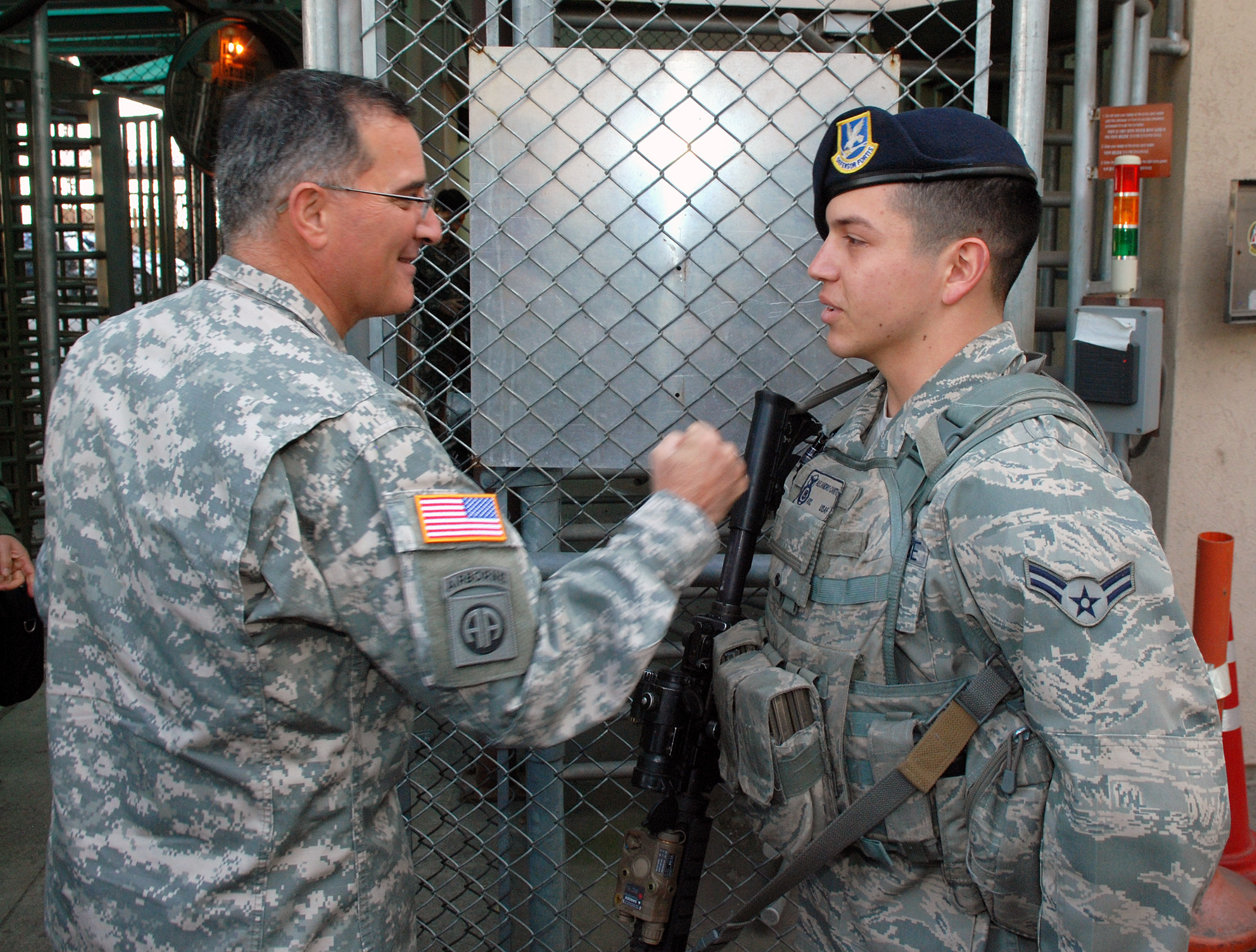 UNC/CFC/USFK Commander visits 7th Air Force > Seventh Air Force > News