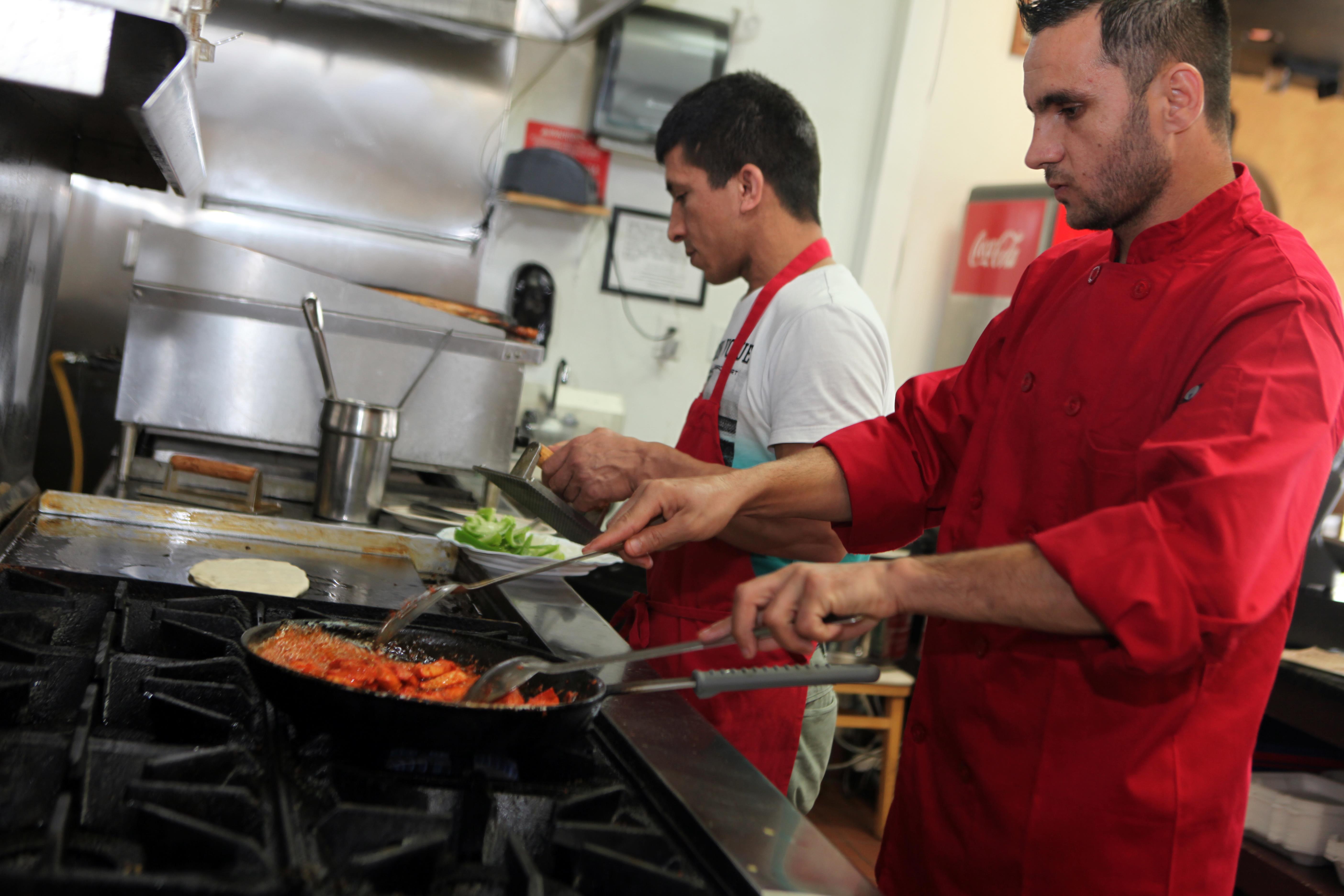 Naan and Kabob brings overseas cuisine to Marines in Jacksonville