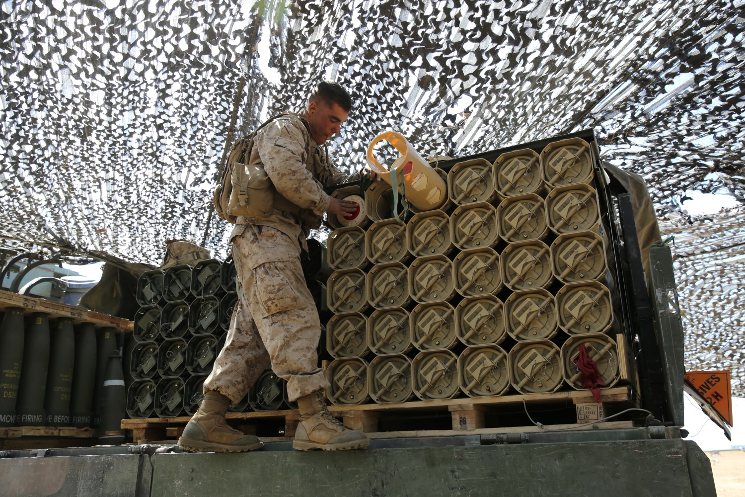 Artillery Marines force of destruction when in synch > 1st Marine ...
