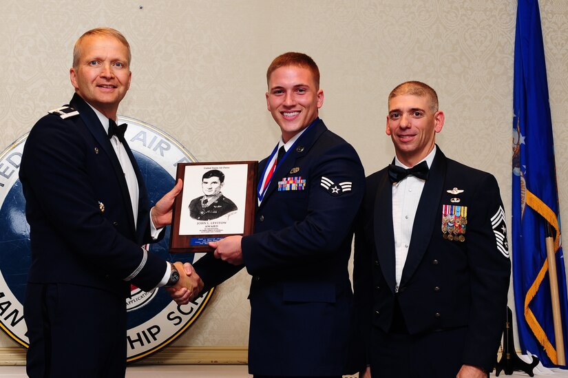 437th AMXS Airman wins John Levitow award > Joint Base Charleston > News
