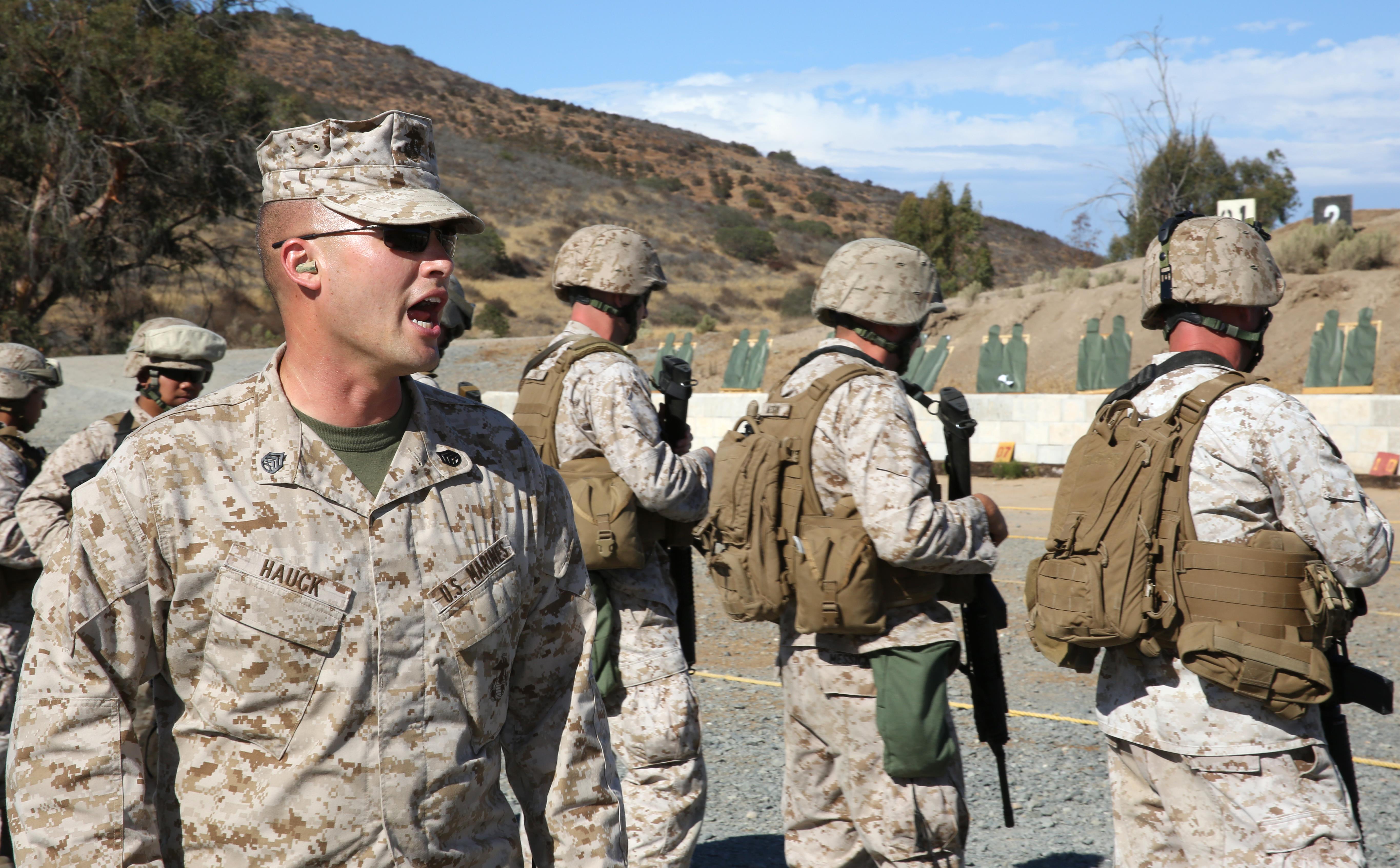 Night convoys, gun shoots and training galore: MWCS-38 Det. A prepares ...