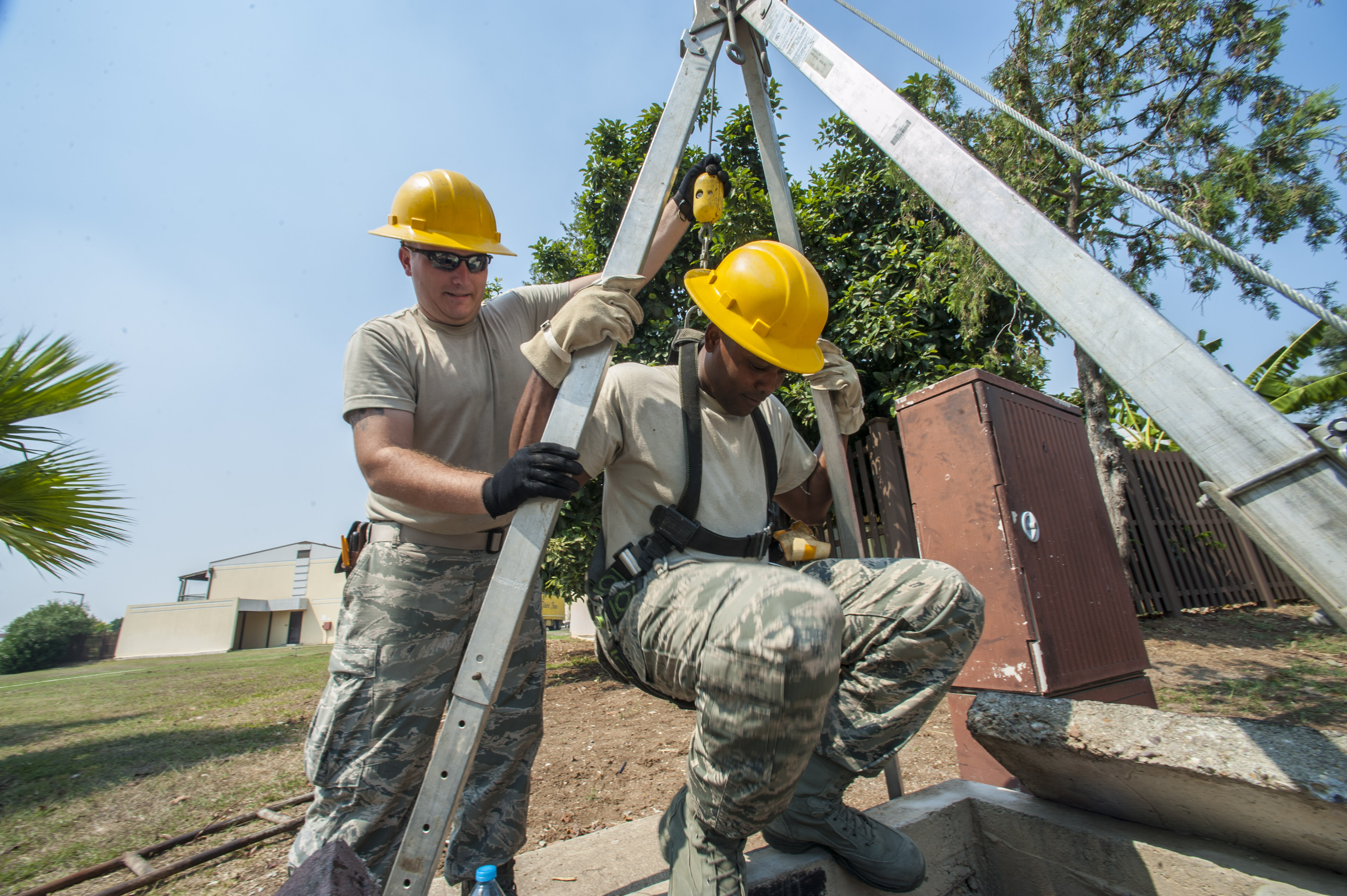 39th CS cable dogs take leadership under ground > Incirlik Air Base ...