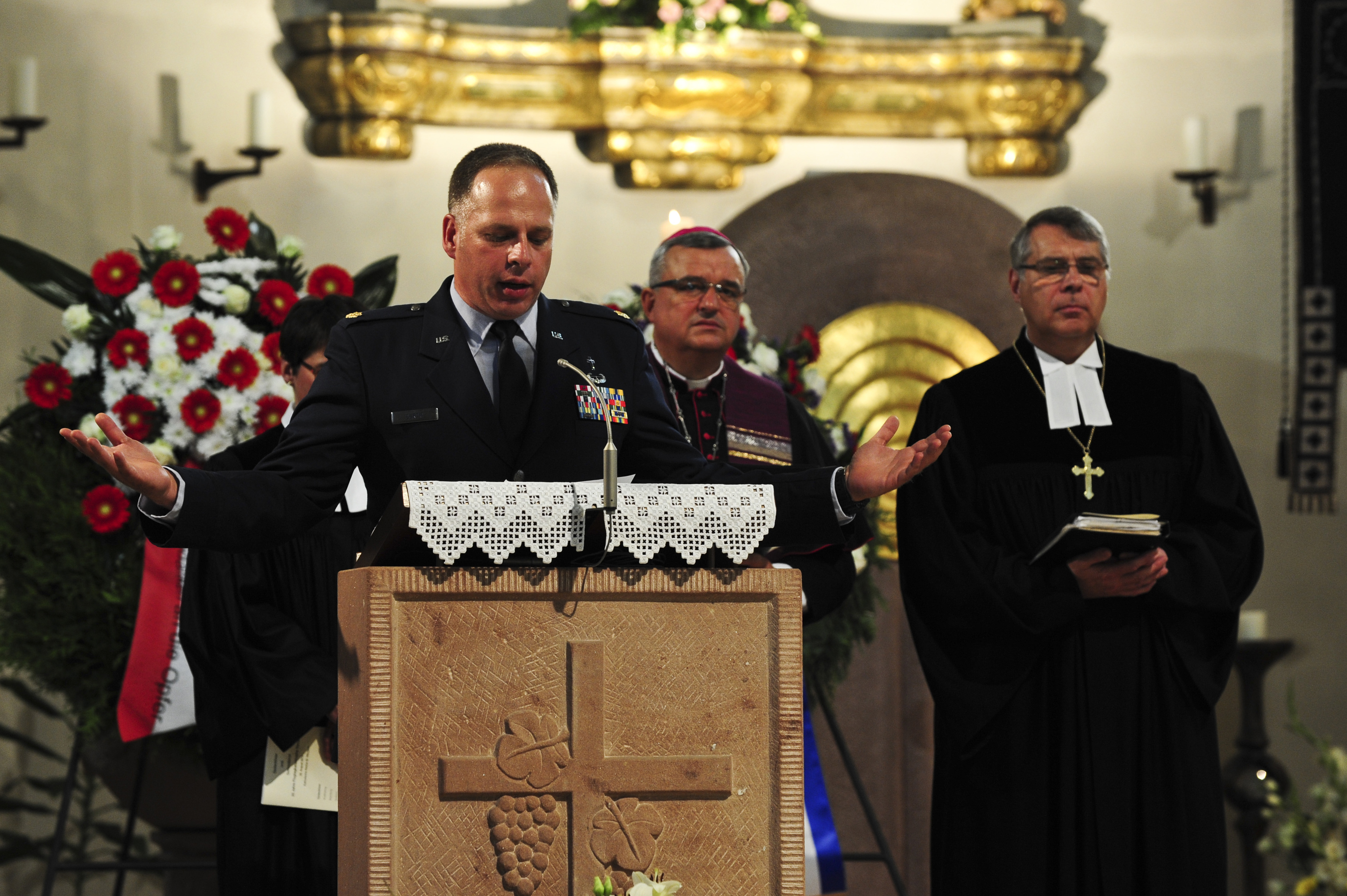 Ramstein chaplain remembers Flugtag '88 air show disaster > Ramstein ...