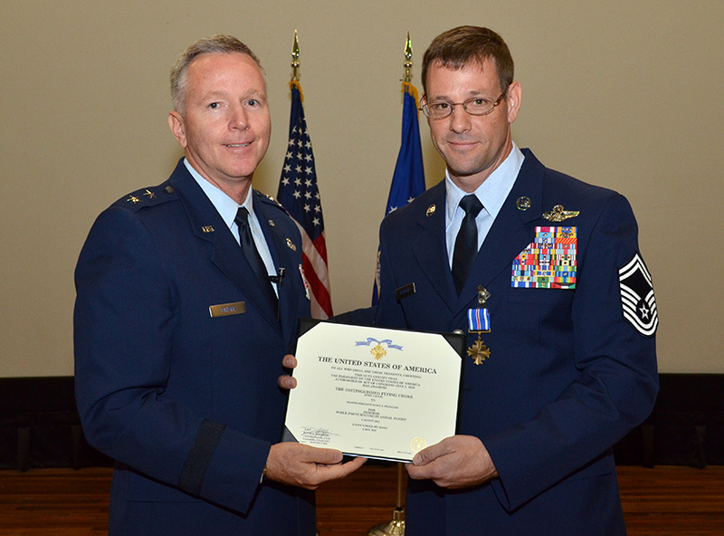 Reservist receives Distinguished Flying Cross with Valor > Space Launch ...