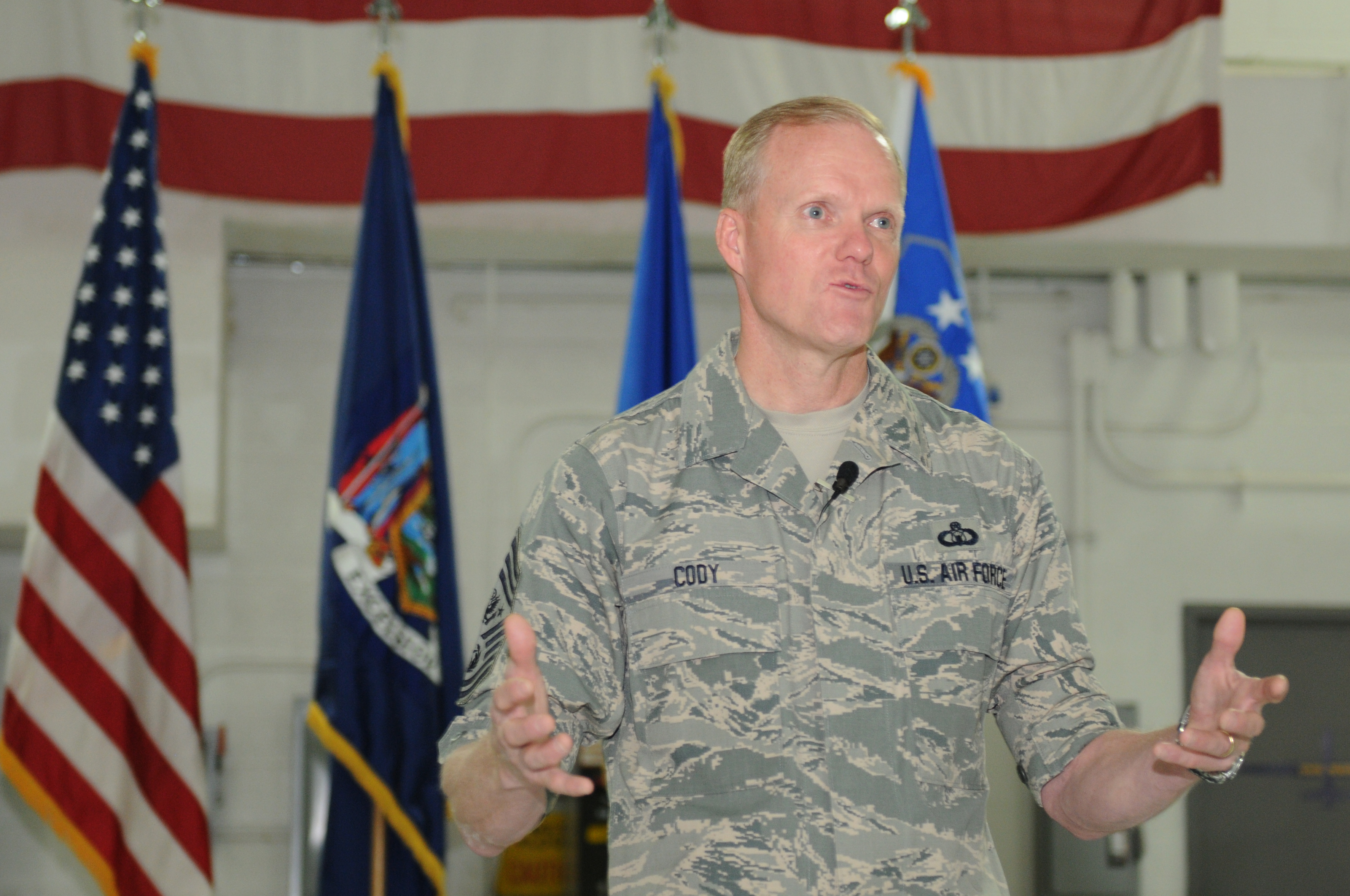 Air Force's top enlisted leader visits Hancock Field > Air National ...