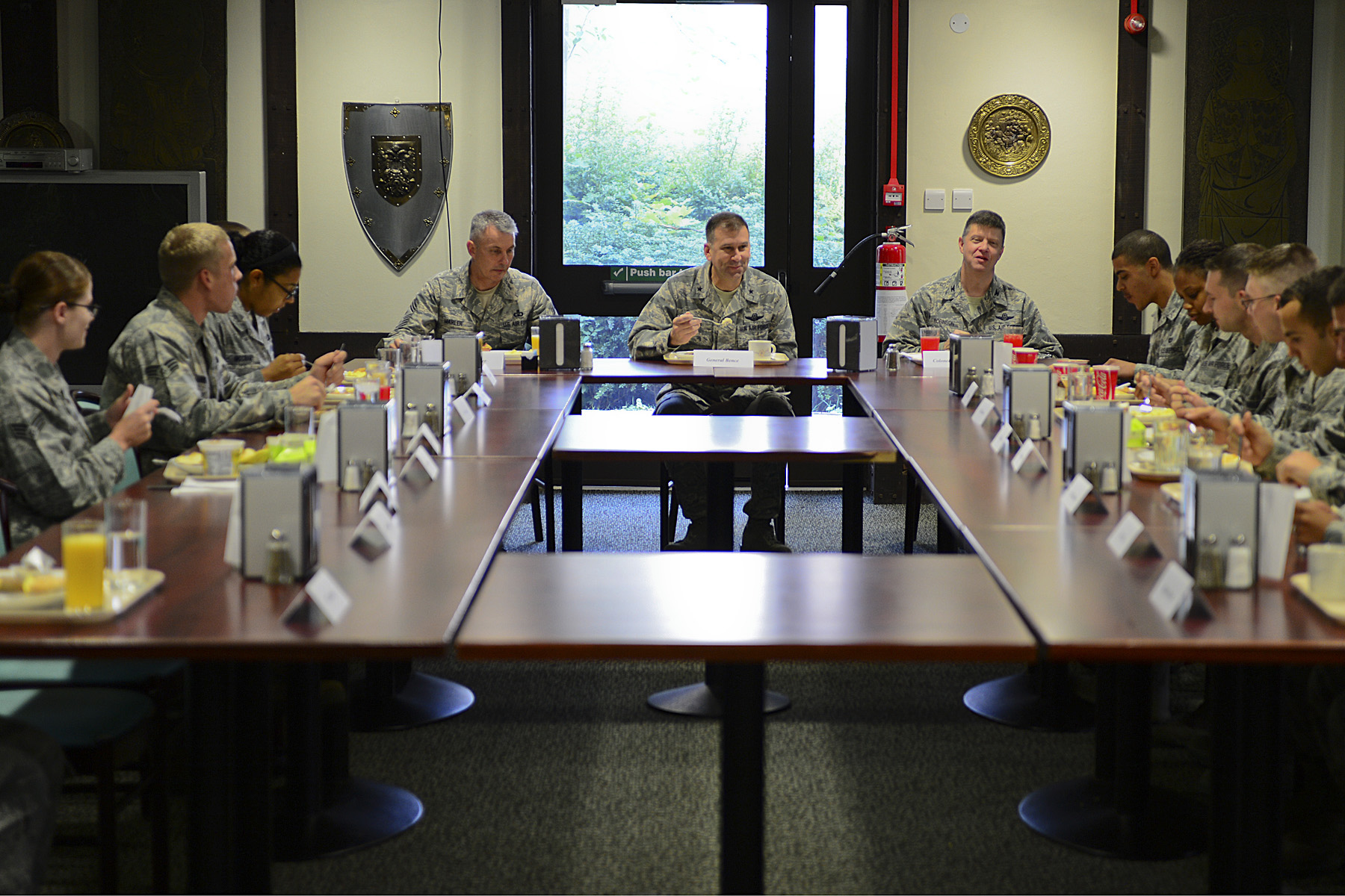 USAFE-UK director visits Liberty Wing > Royal Air Force Lakenheath ...