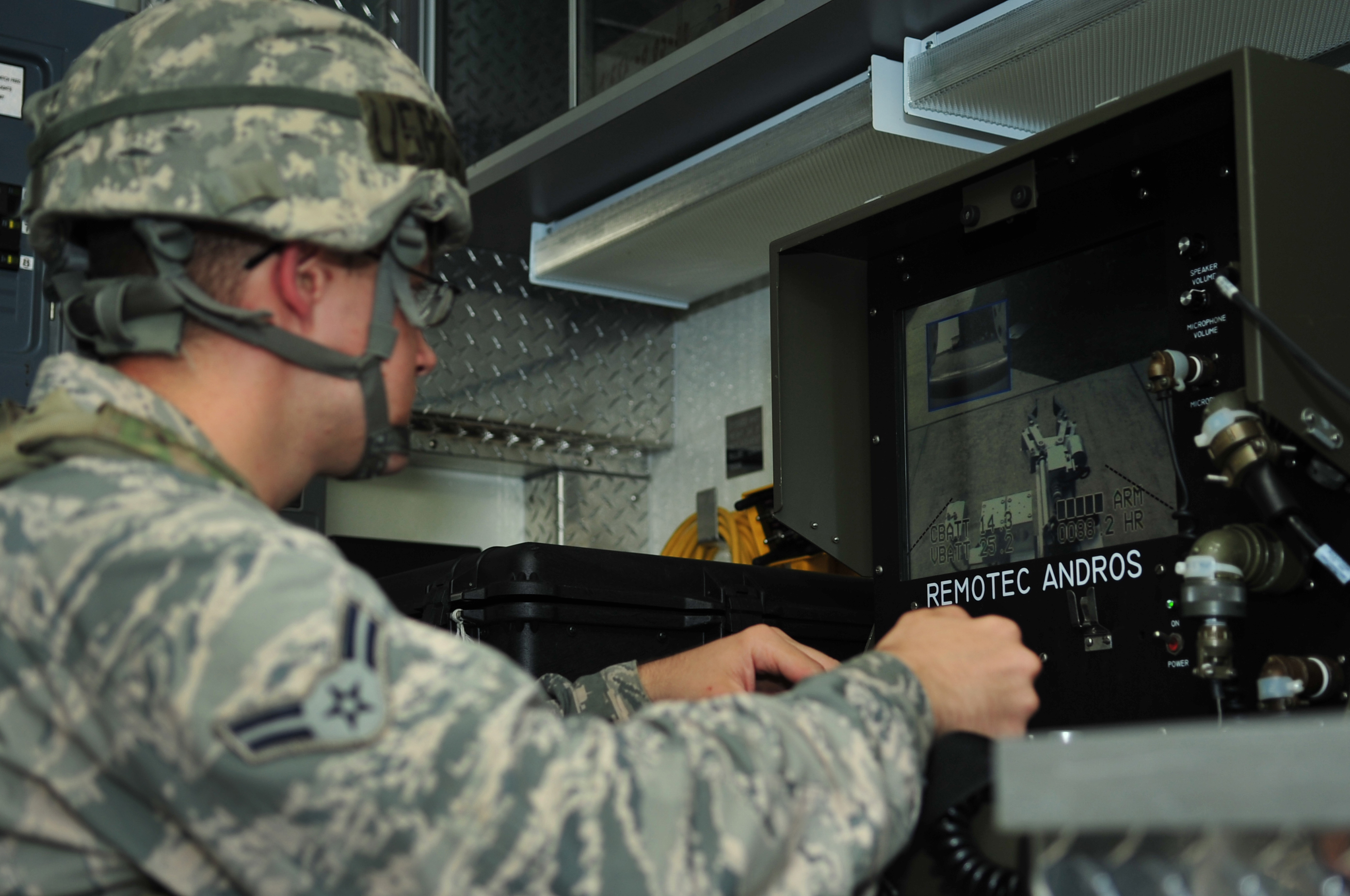 18th CES EOD flight responds during LORE > Pacific Air Forces > Article ...