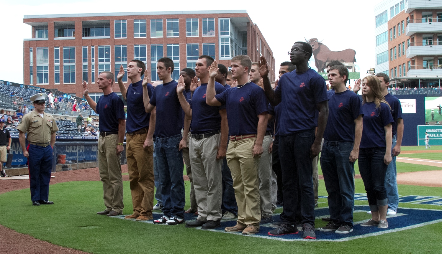 Recruiting Station Raleigh Poolees take oath before game