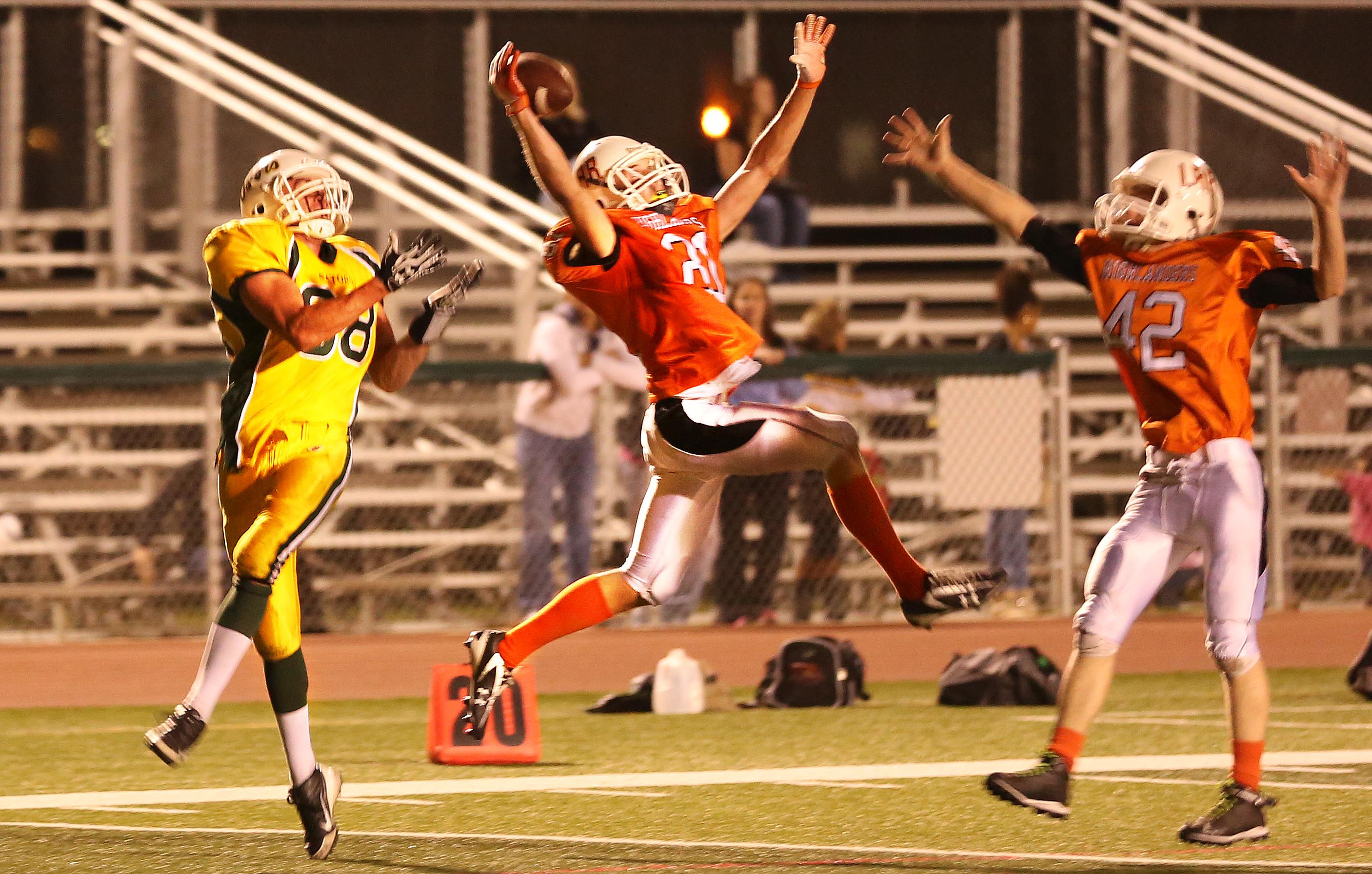 Highlanders beat the Gators