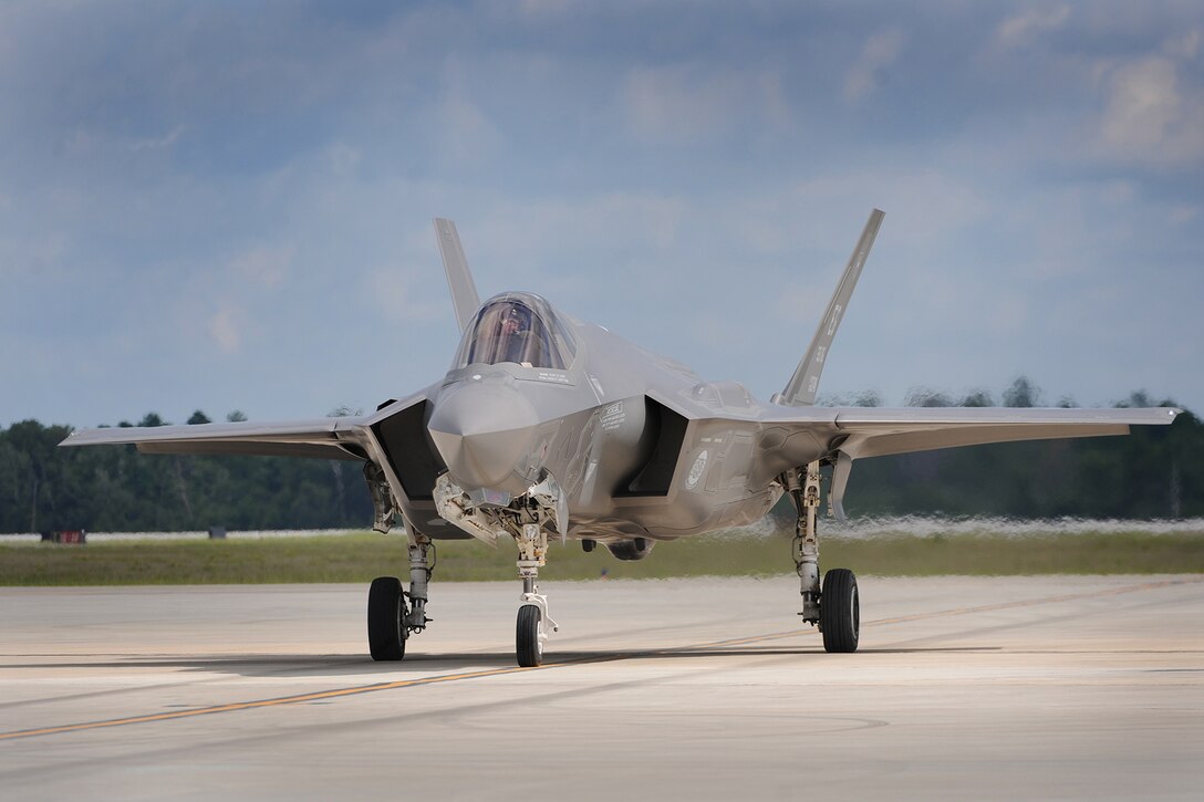 Joint F-35 "Lightning II" operations at Eglin Air Force Base, Florida