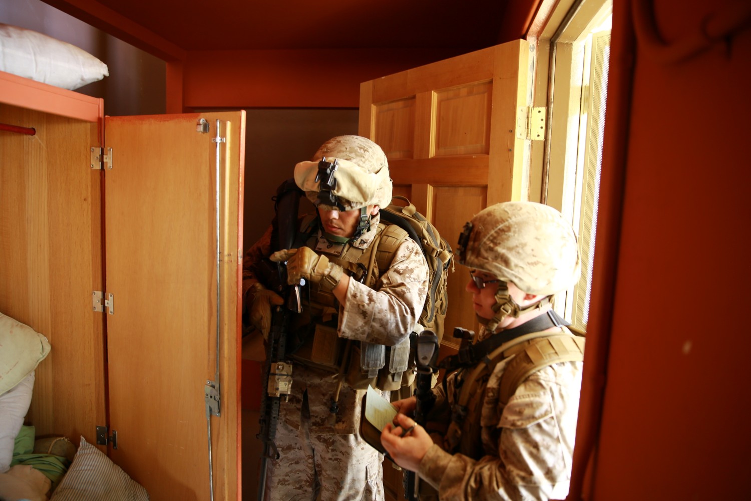 Tactical sight exploitation training prepares Marines for deployment
