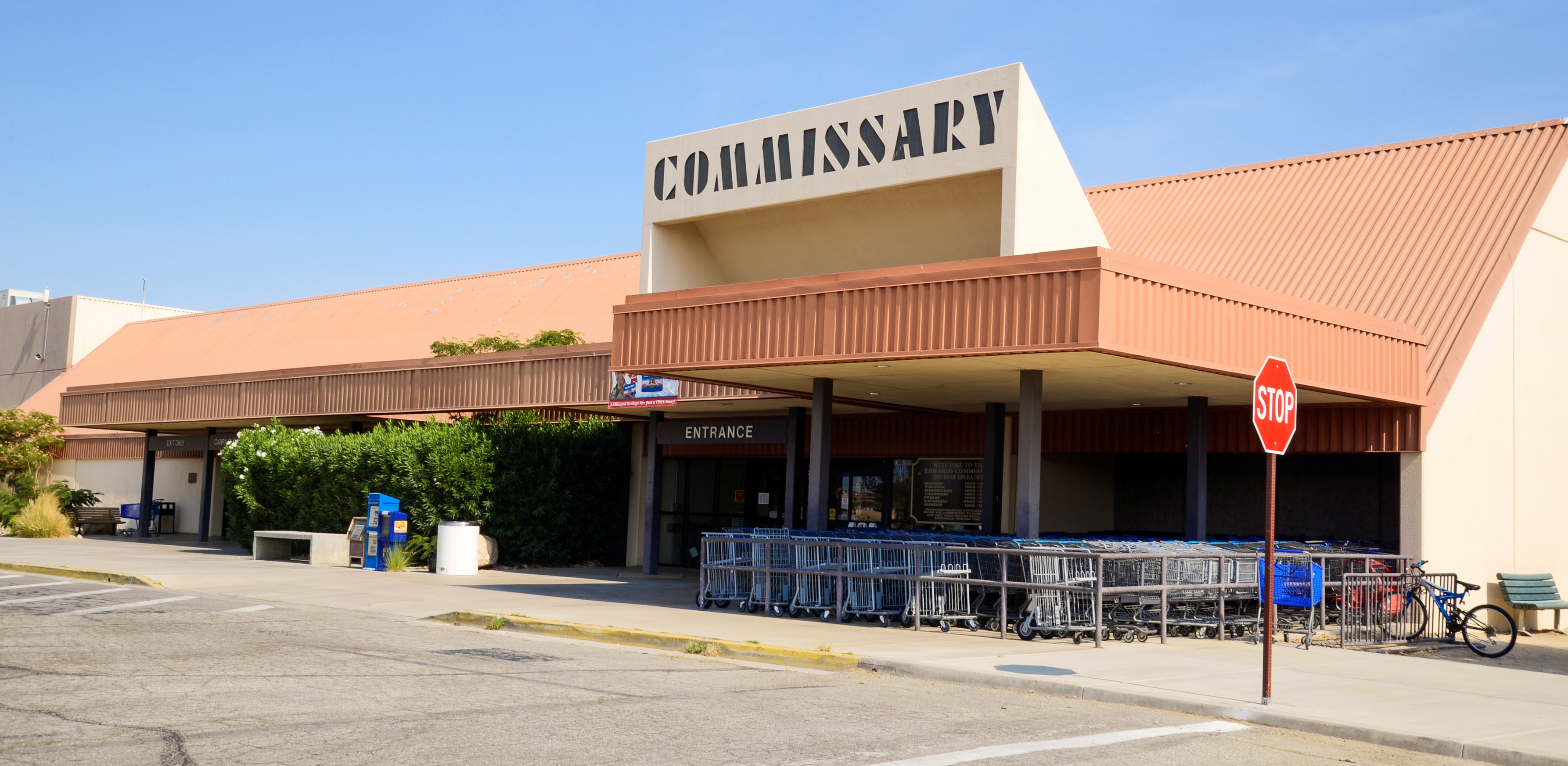 Commissary gift cards help spread holiday 'cheer' > Edwards Air Force ...