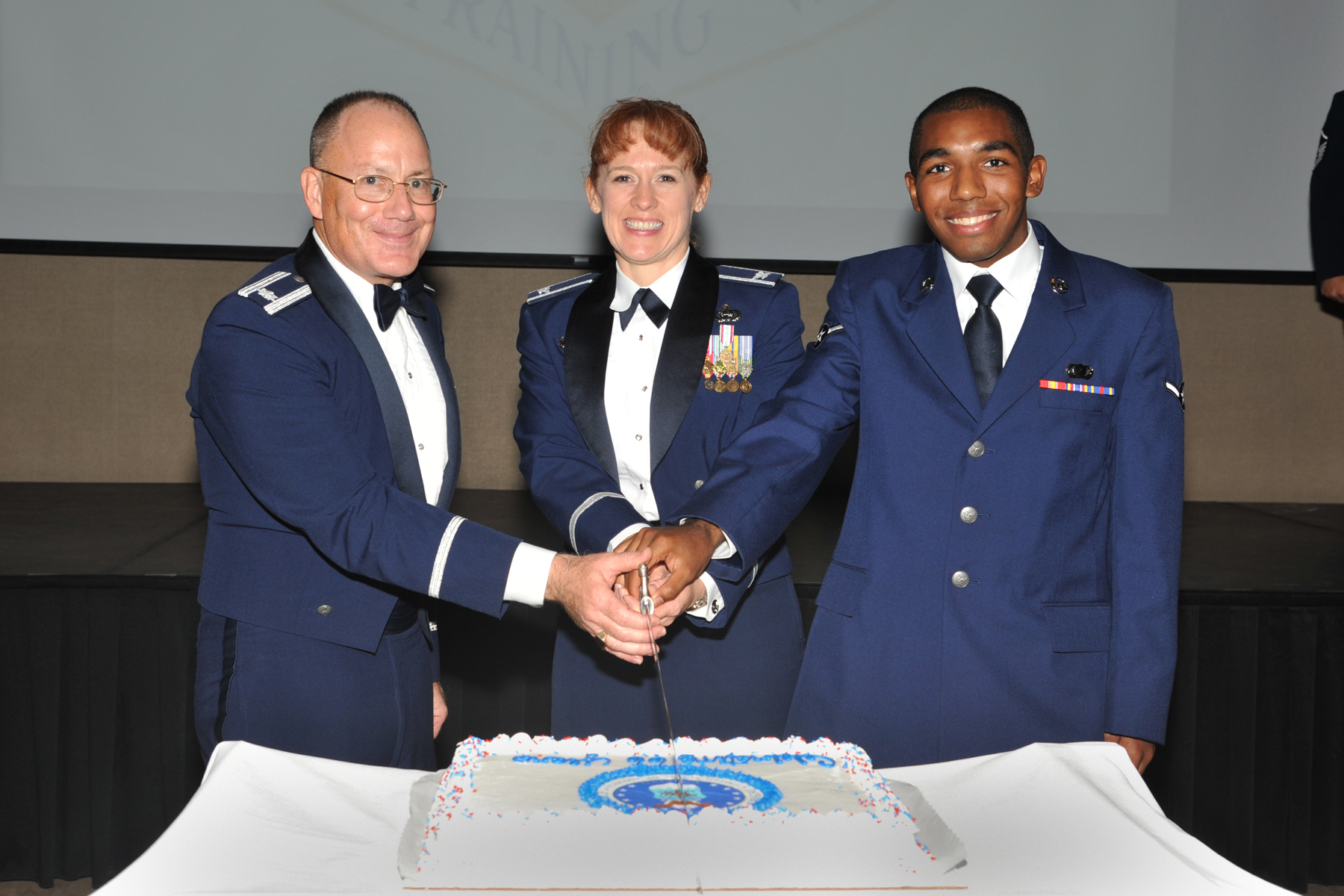 Wing Commander receives Women of Achievement award > Goodfellow Air ...