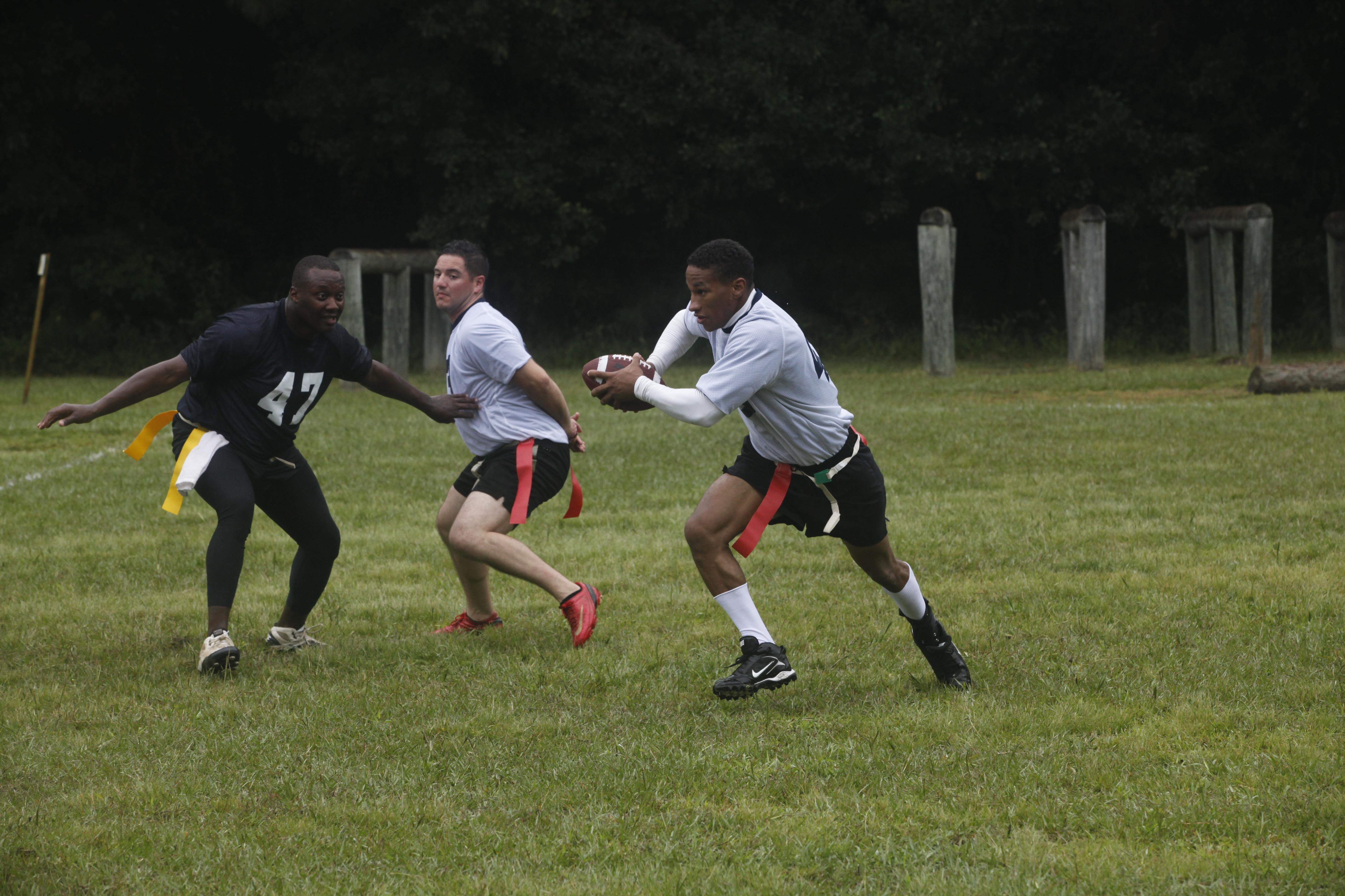 Teams battle for Stone Bay flag football championship > Marine Corps ...
