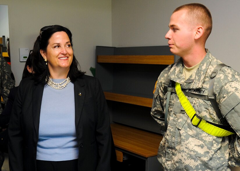 Army assistant secretary visits Fort Eustis > Joint Base Langley-Eustis ...
