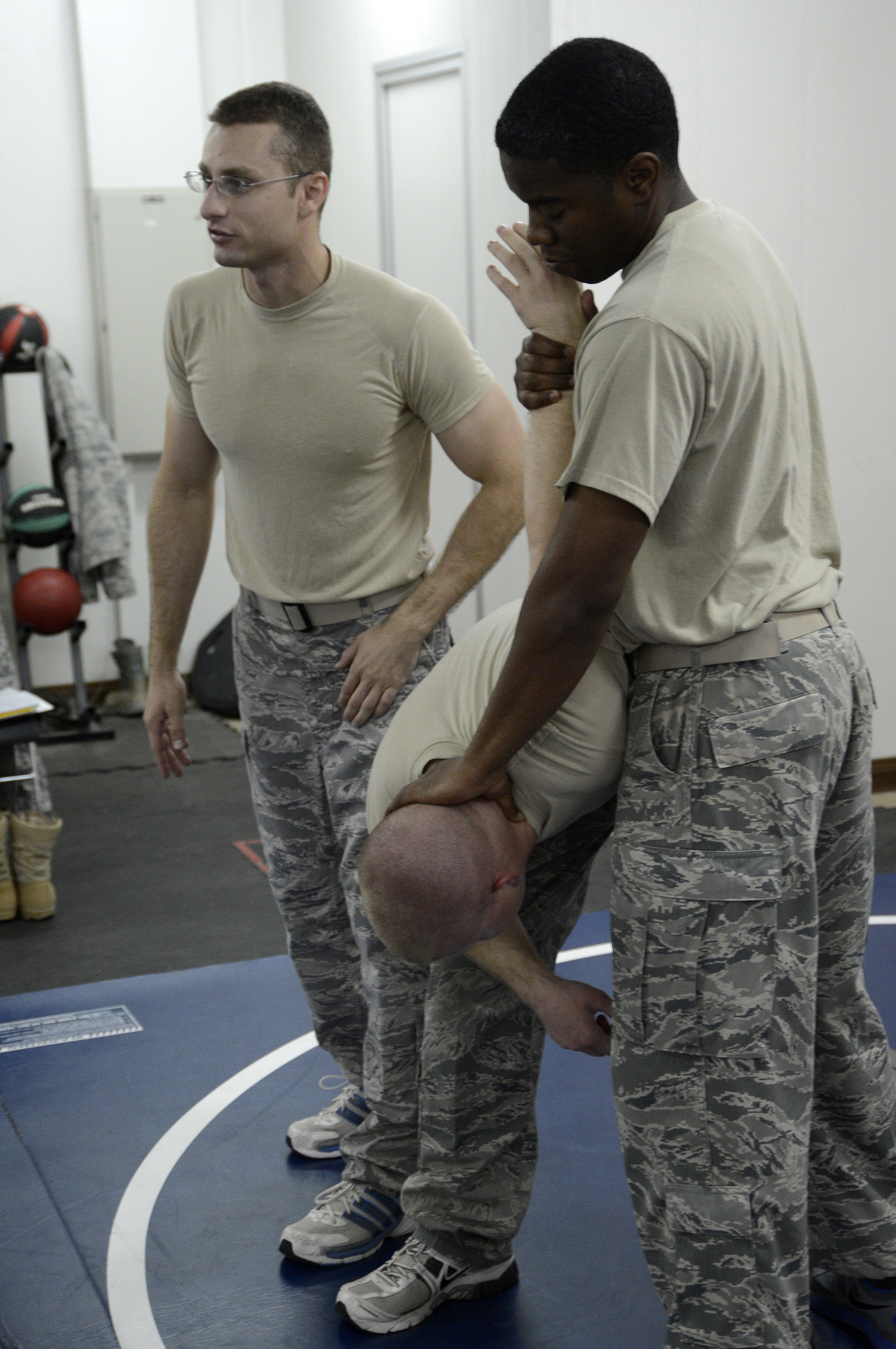 Check 6 trains techniques > U.S. Air Forces Central > Display