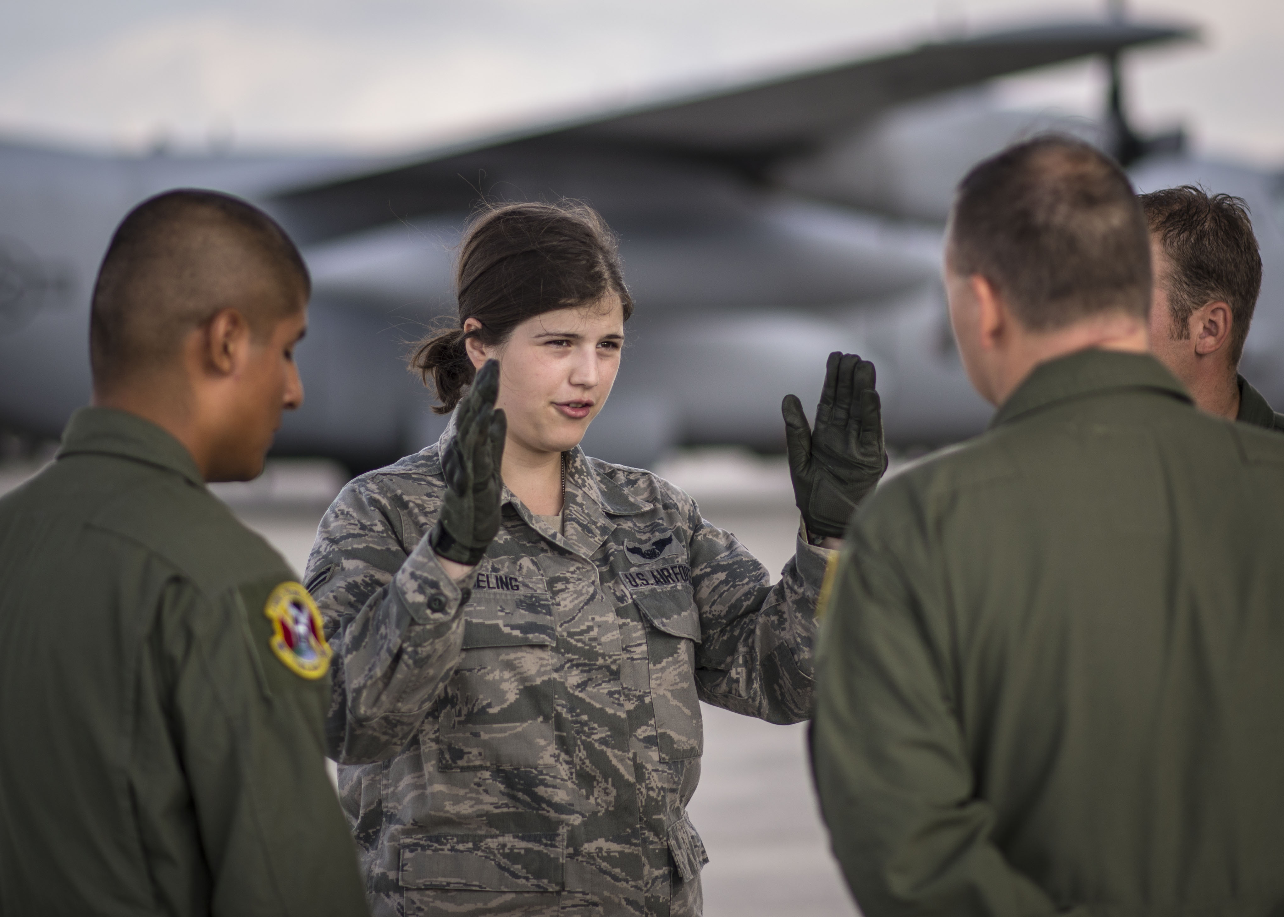 Eagle Airlifters, Riggers practice heavy equipment loading
