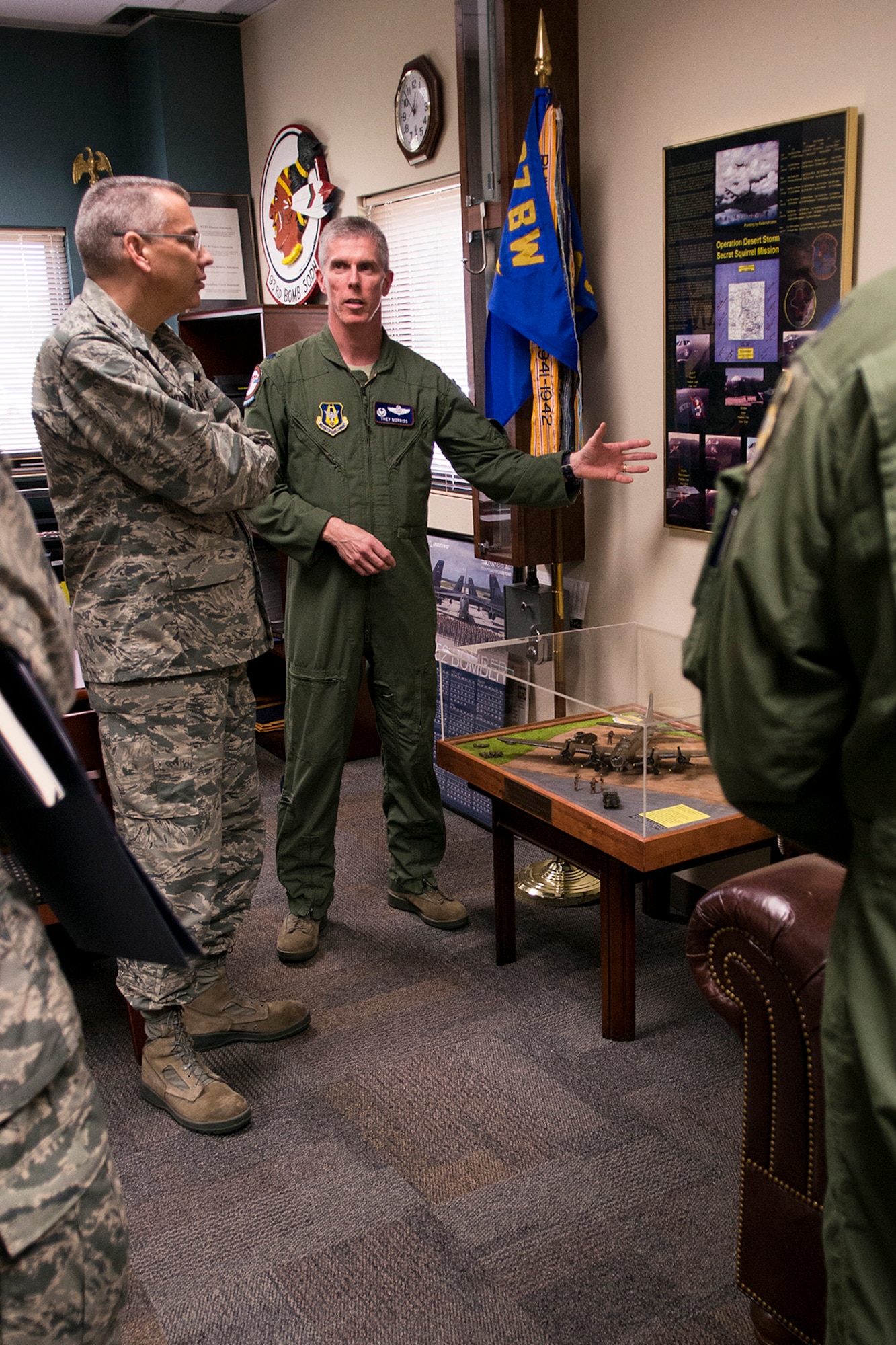 Maj. Gen. Weinstein visits the 307th Bomb Wing > 307th Bomb Wing ...