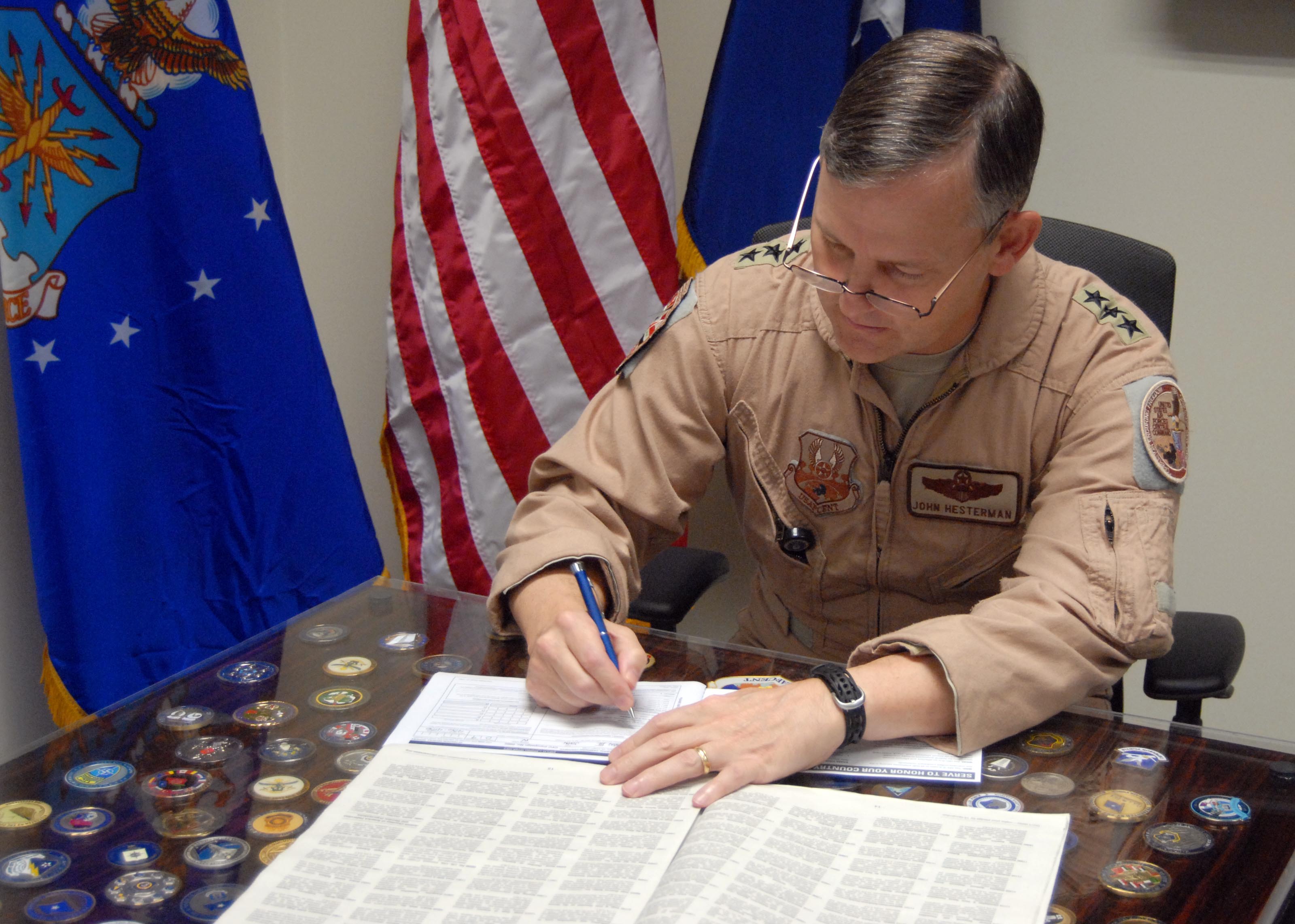 AFCENT commander signs Combined Federal Campaign pledge card > U.S. Air ...
