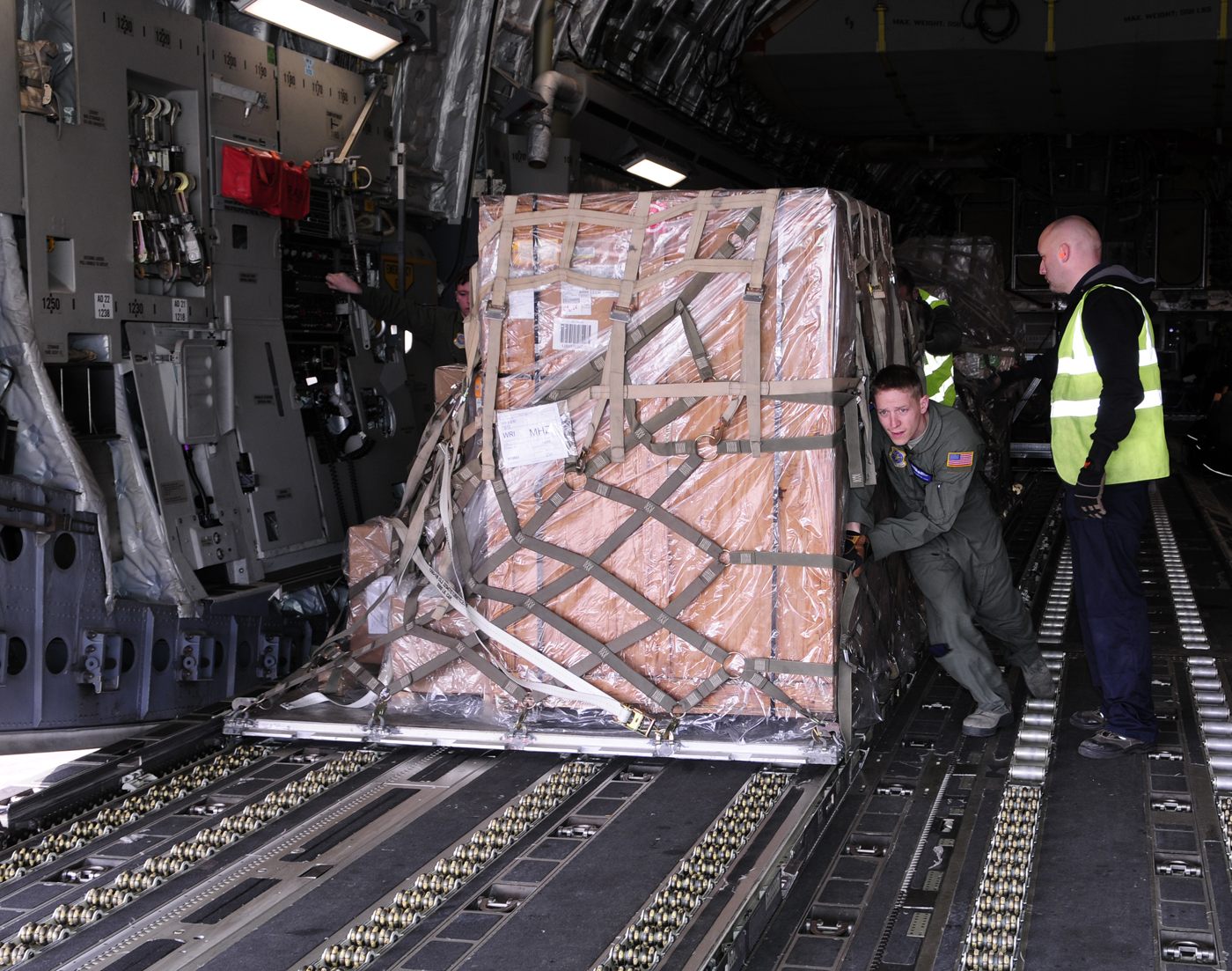 727th AMS Air Freight handlers keep cargo, mission moving > Royal Air ...