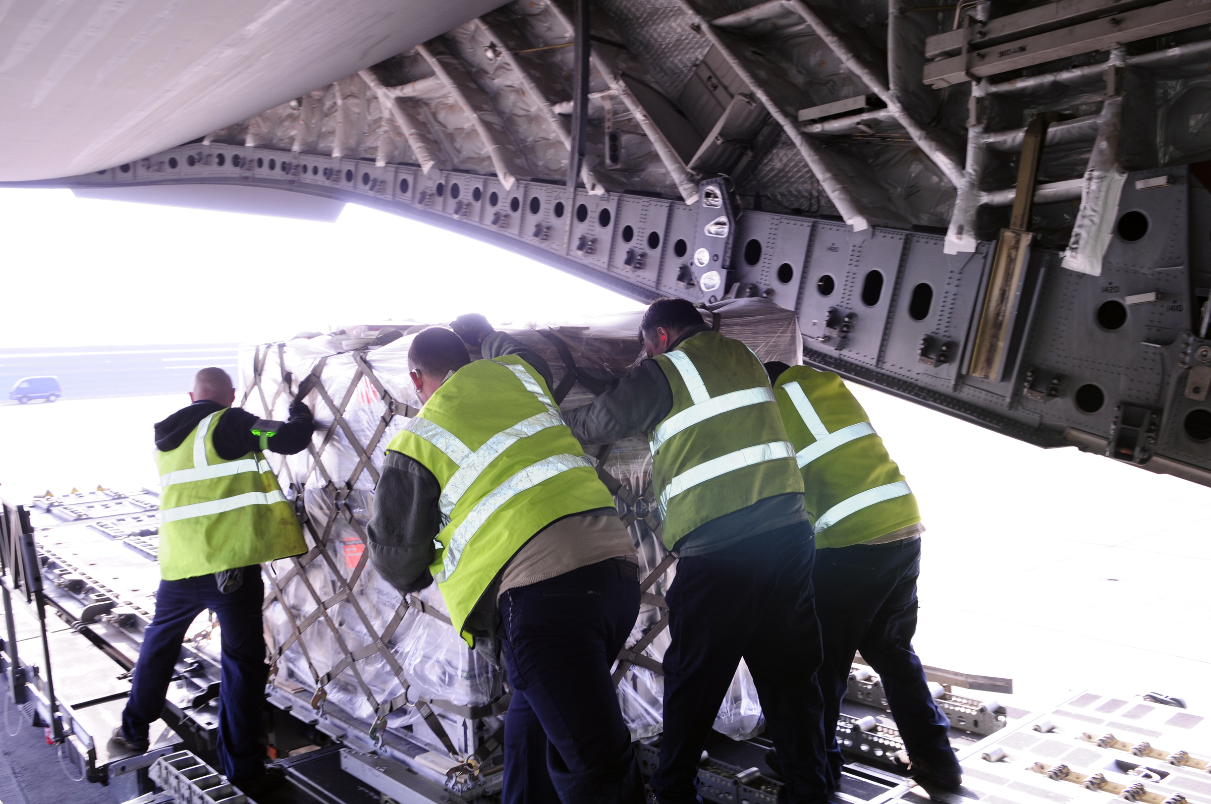 727th AMS Air Freight handlers keep cargo, mission moving > Royal Air ...