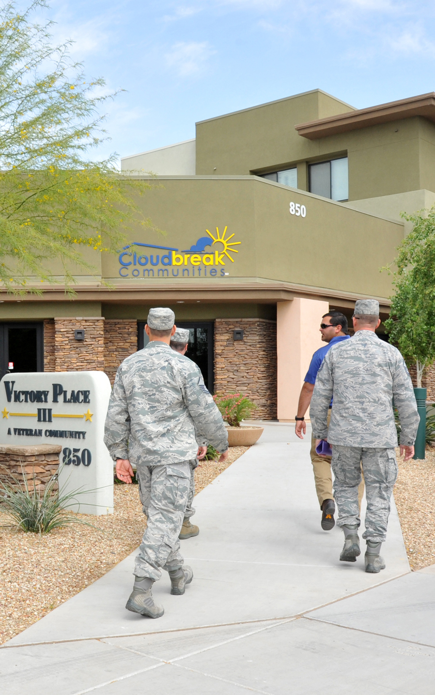 Veterans in need receive hope > Luke Air Force Base > Article Display