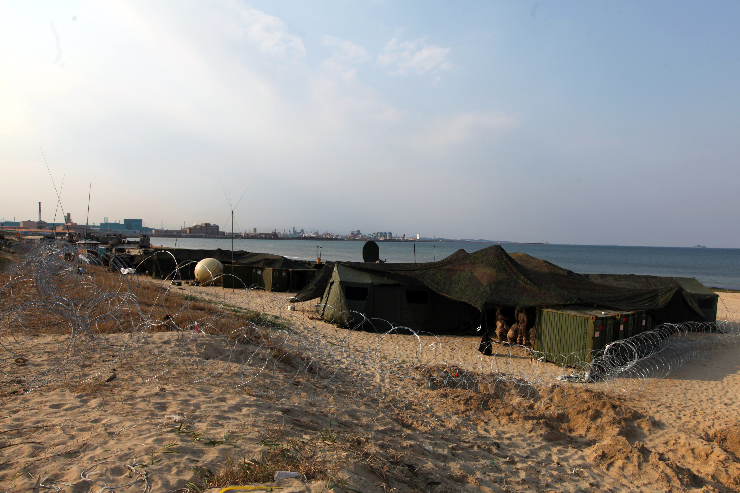 31st MEU Command Element moves ashore to command ground forces for ...