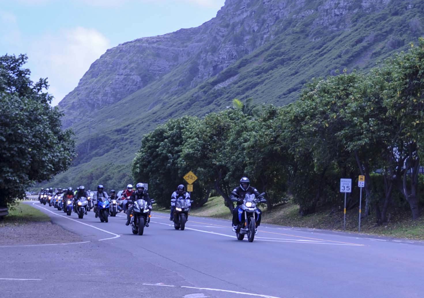15th MXG motorcycle riders rally for safety ride > 15th Wing > Article ...