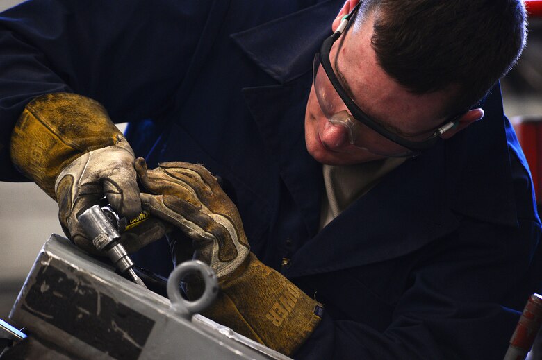 Airman electrifies metal during weld > Shaw Air Force Base > Article ...