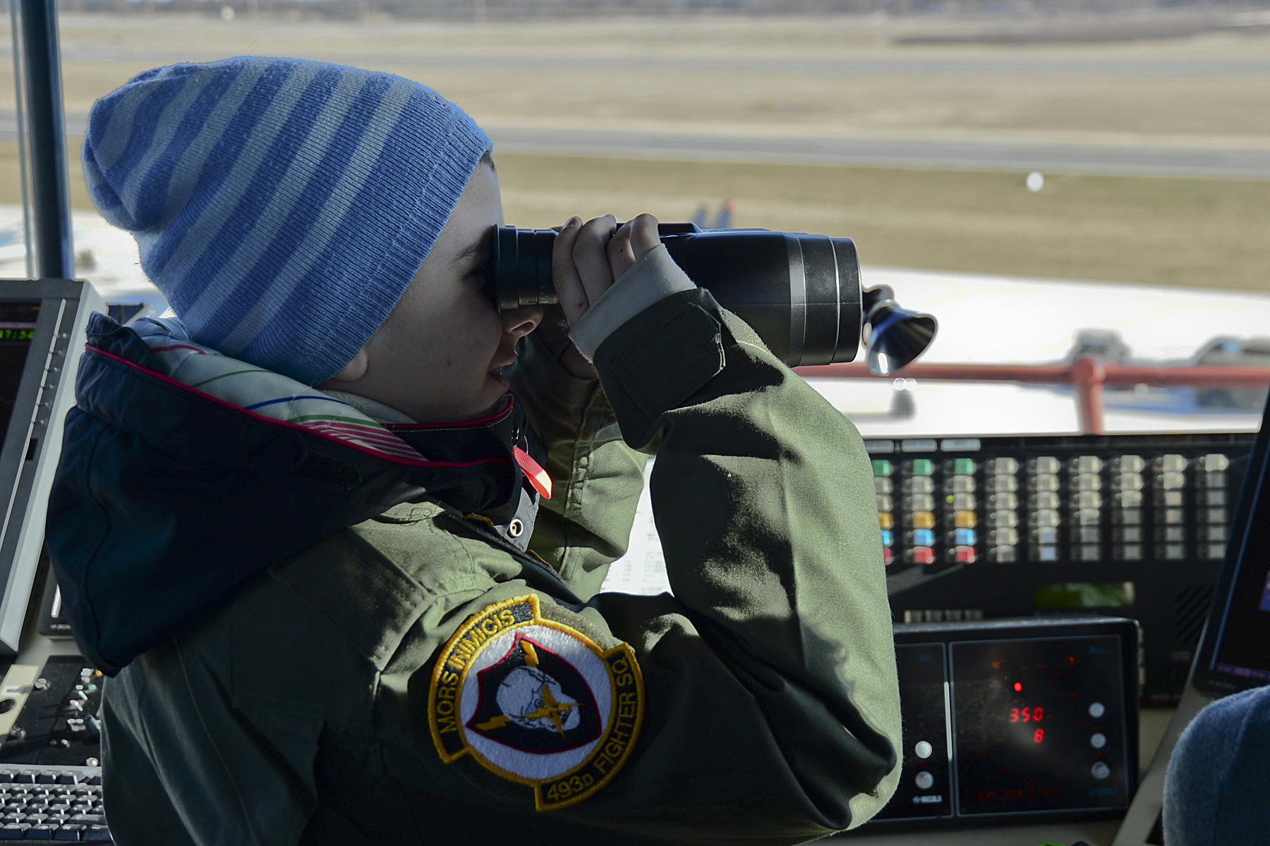 Lithuanian youths become American pilots for a day