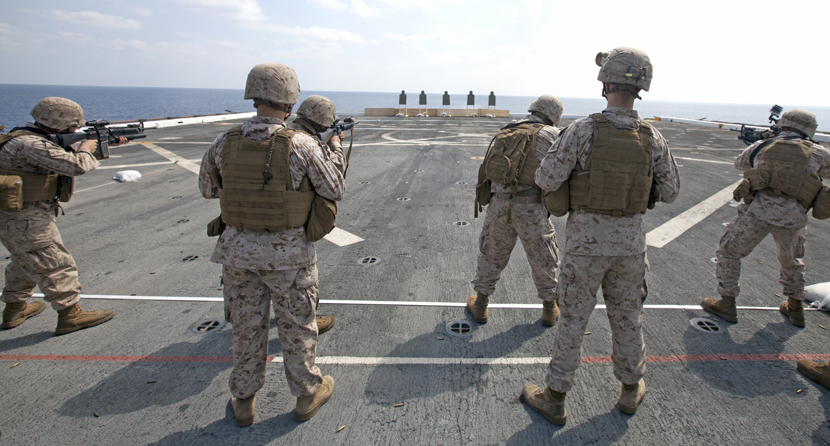22nd MEU maintains combat marksmanship skills aboard Mesa Verde