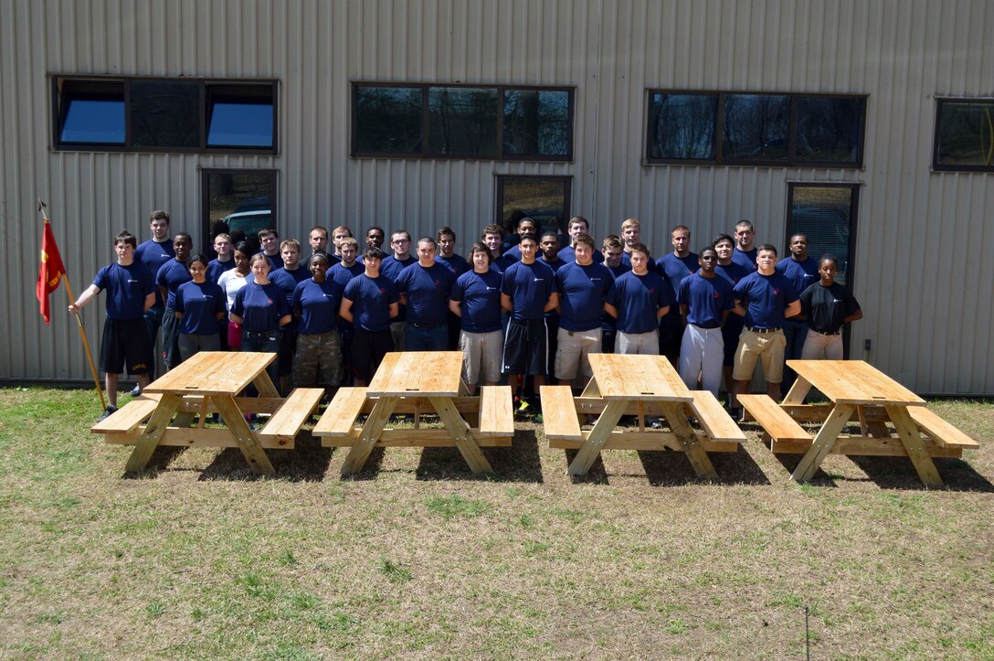 Marines, poolees improve surrounding community in honor of fallen ...