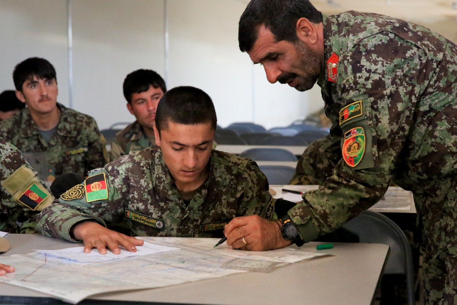 Afghan General teaches soldier