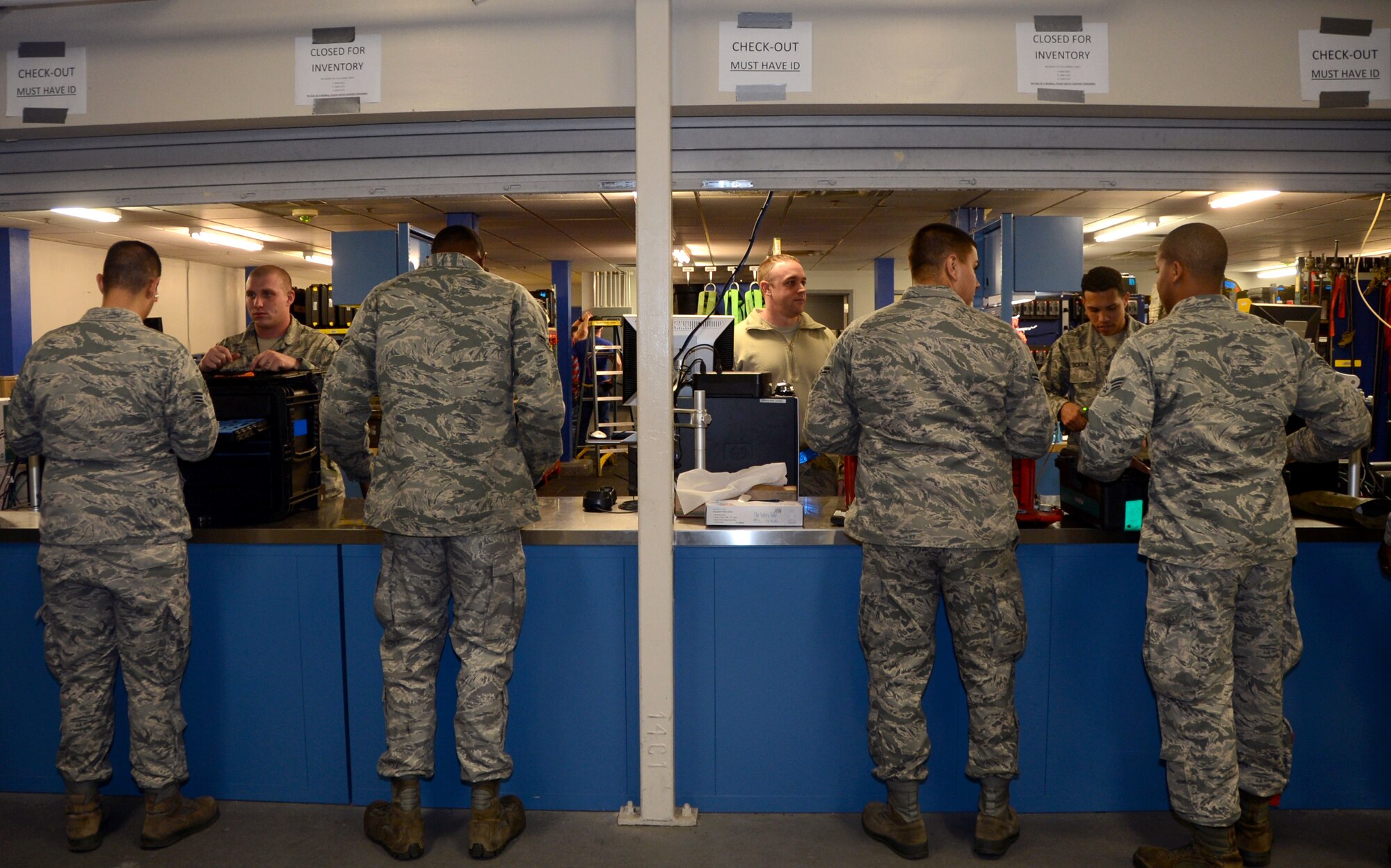 2nd AMXS Airmen build shop from ground, up > Barksdale Air Force Base ...