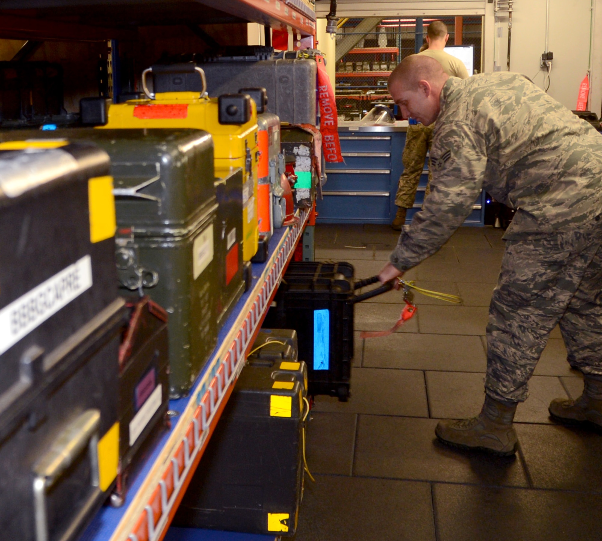 2nd AMXS Airmen build shop from ground, up > Barksdale Air Force Base ...