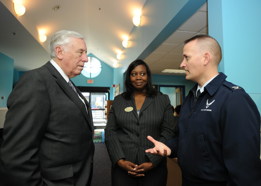 Hoyer visits J.P. Hoyer
