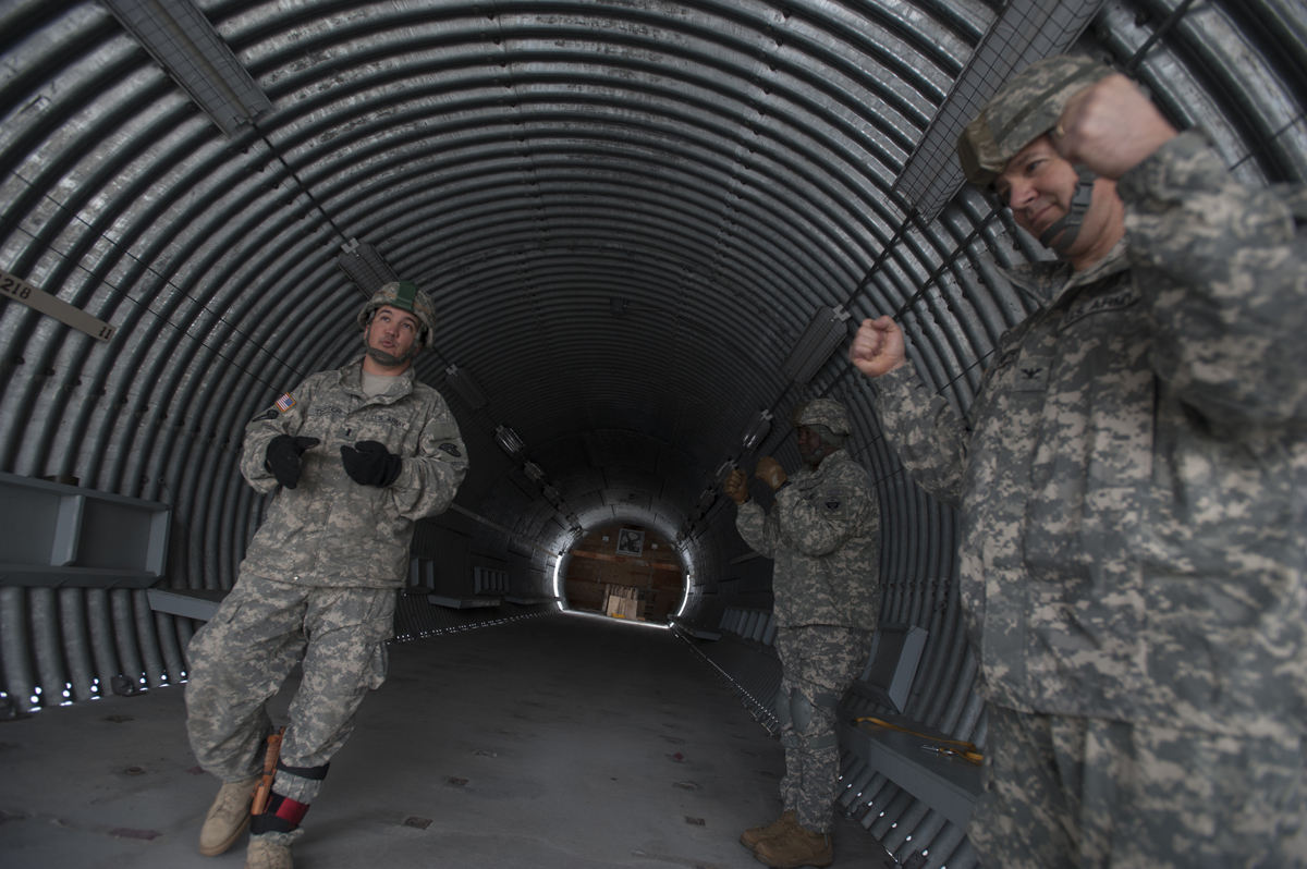 Jumpmaster ensures safe airborne operations > Joint Base Elmendorf ...