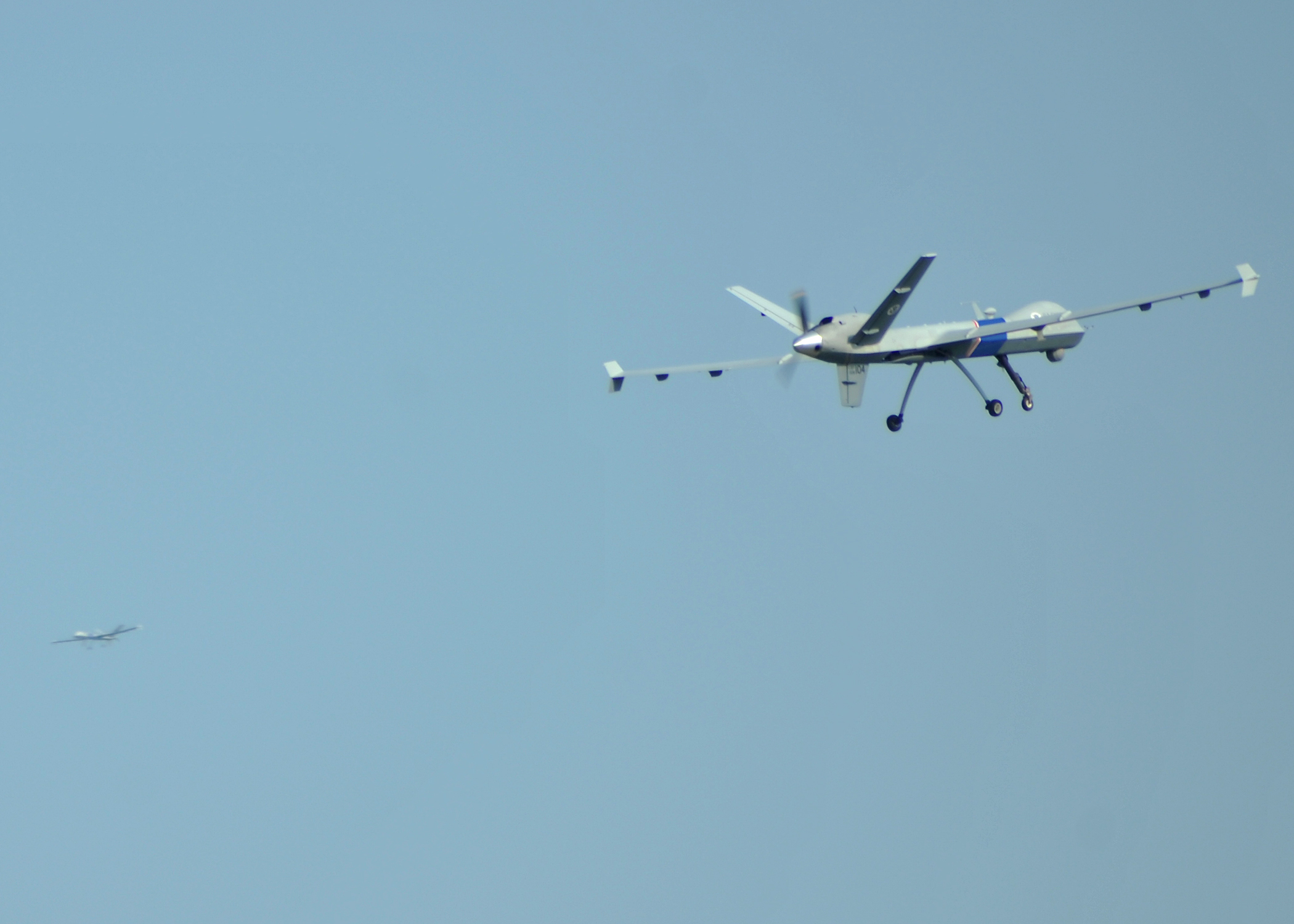 Grand Forks AFB hosts first integrated UAV flight > Beale Air Force ...