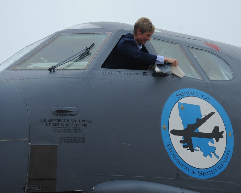 Goodwin assumes command of 2 BW > Barksdale Air Force Base > News