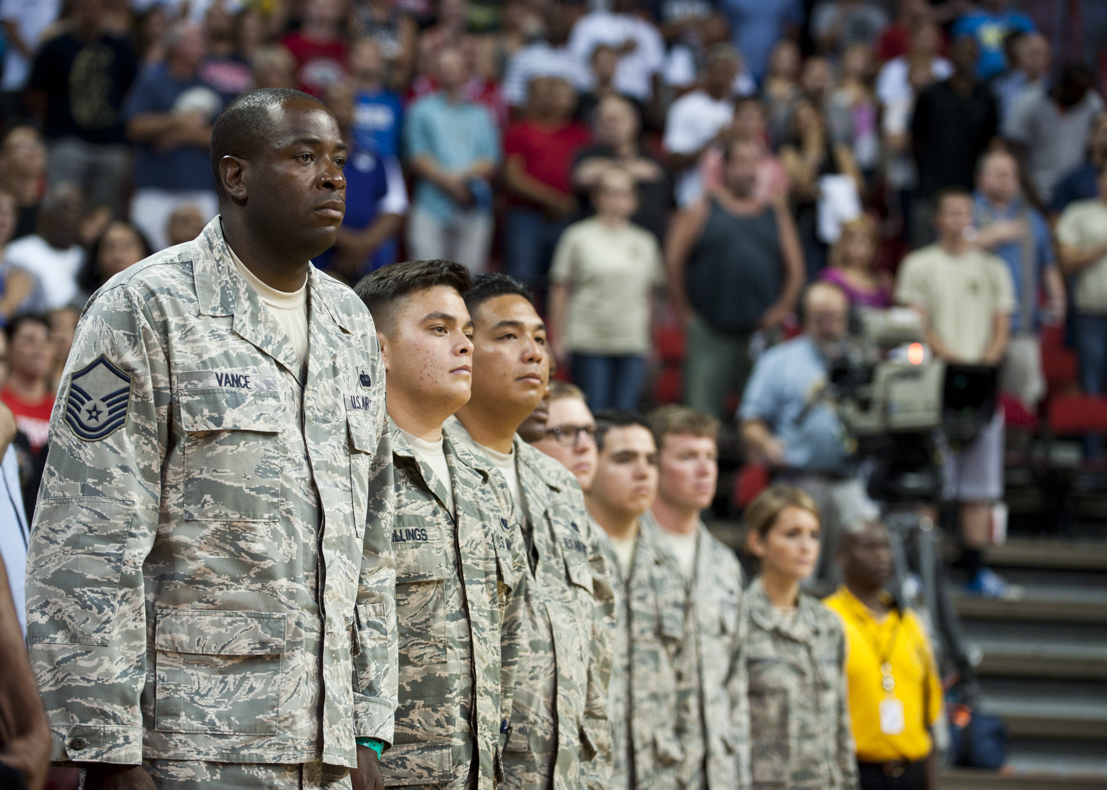 Airmen honored, players fly high at USA men’s basketball scrimmage ...