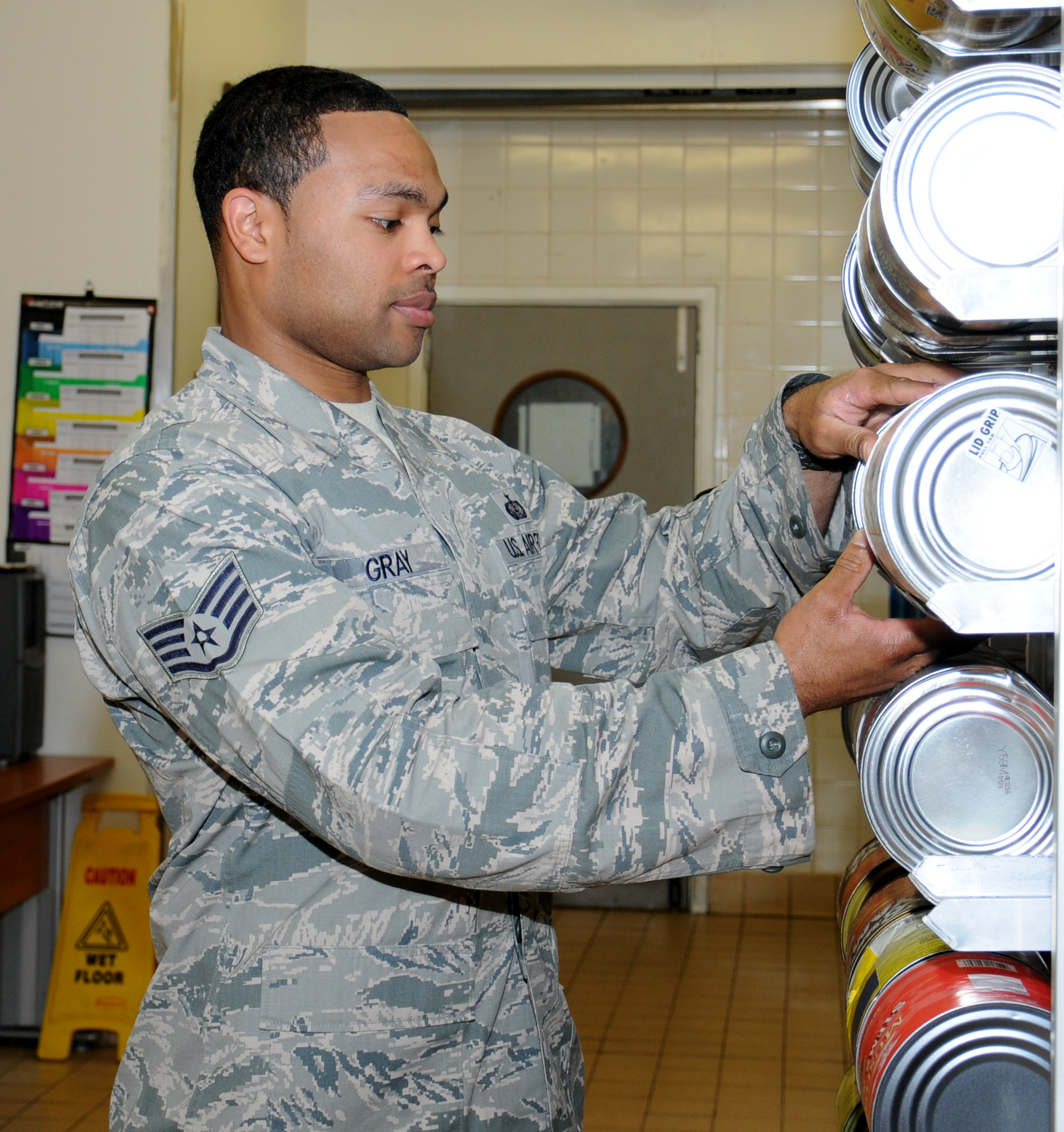 DFAC provides nutrition for service members > Royal Air Force ...