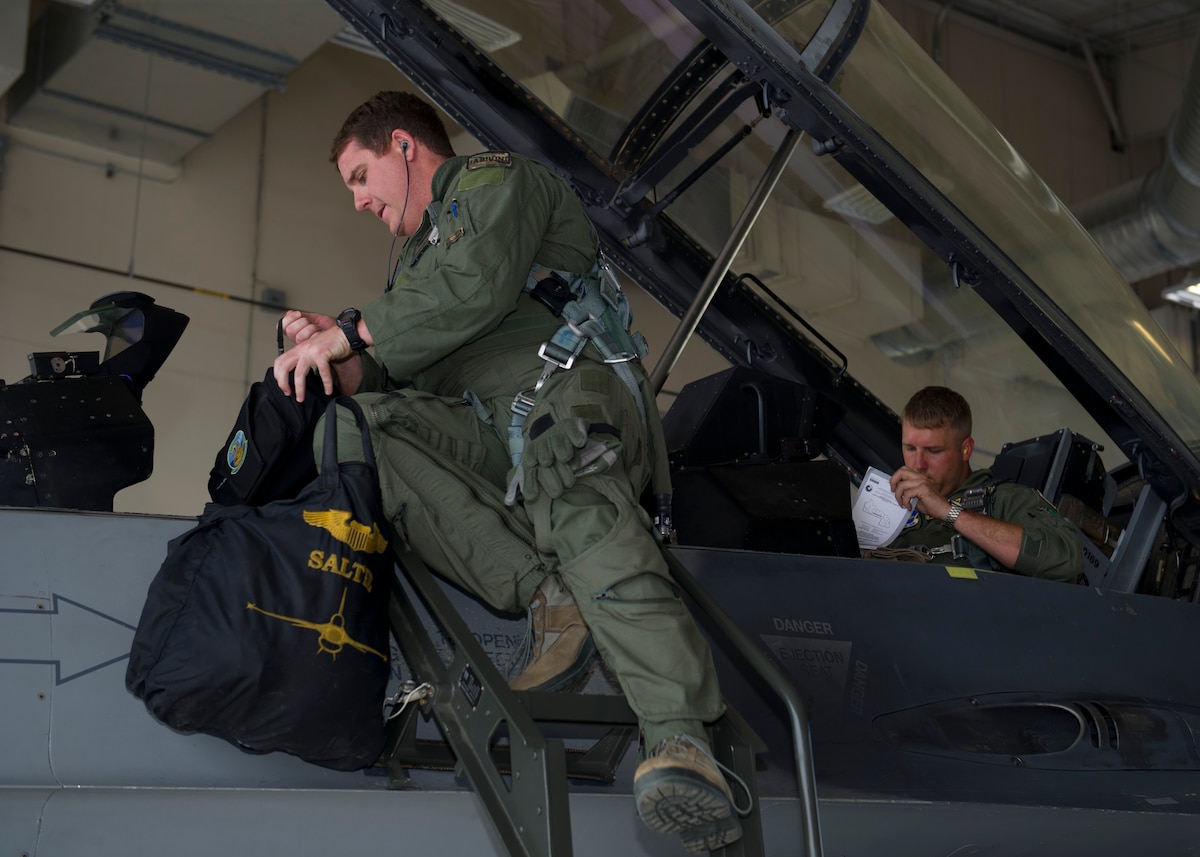 Photos: 54th Fighter Group pilots train over White Sands > Air Combat ...