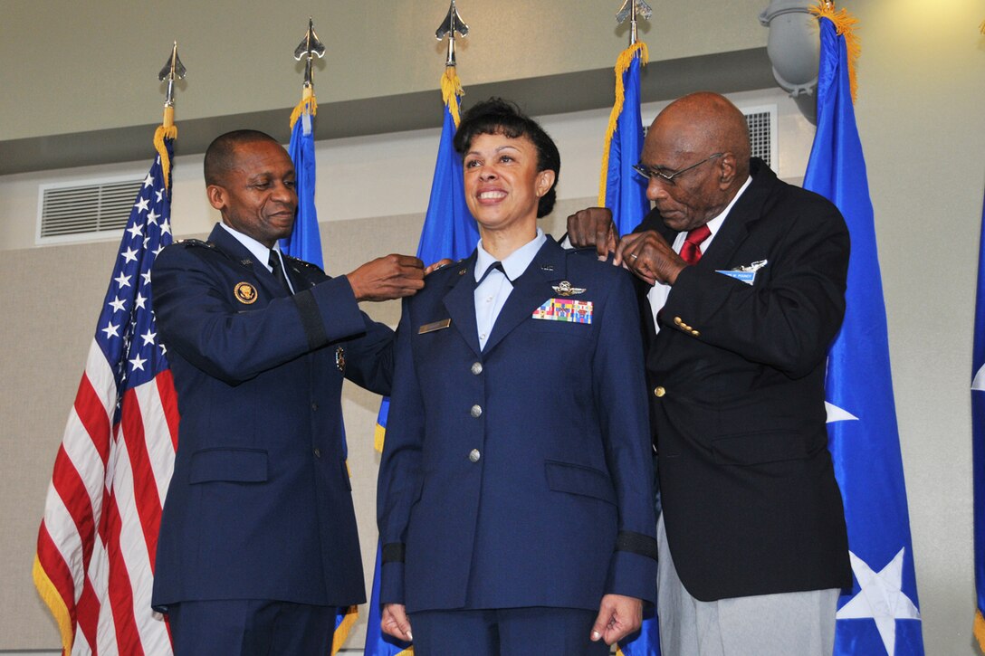 Harris assumes command of 22nd Air Force