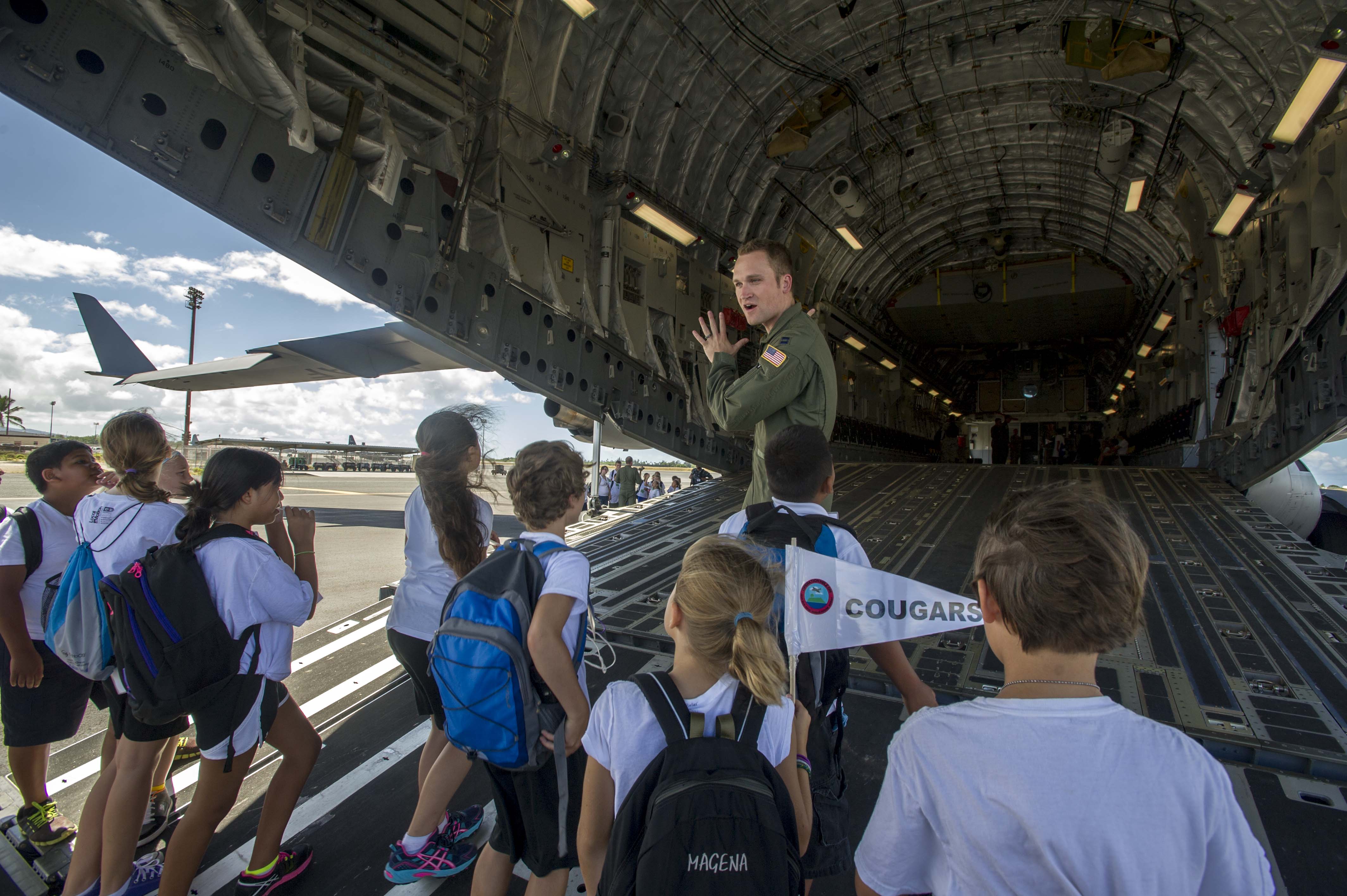 JBPHH youth process mock deployment line > 15th Wing > Article Display